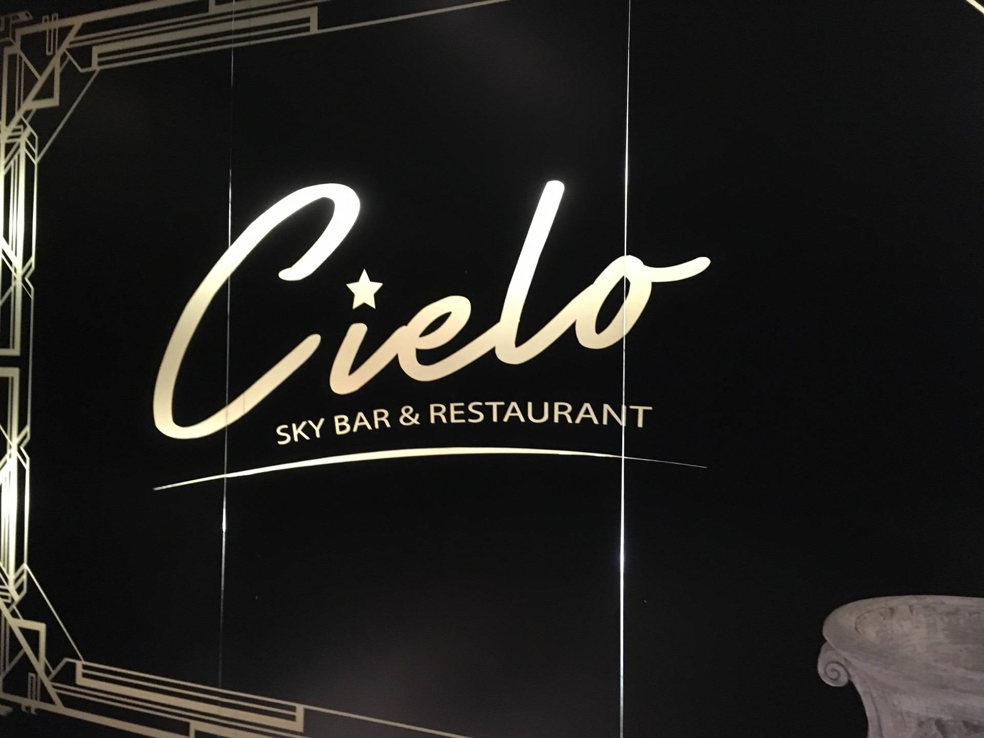 รีวิว Cielo Sky Bar & Restaurant - ดีล BRW คือคุ้มมาก บรรยากาศก็คุ้มแล้วจ้า