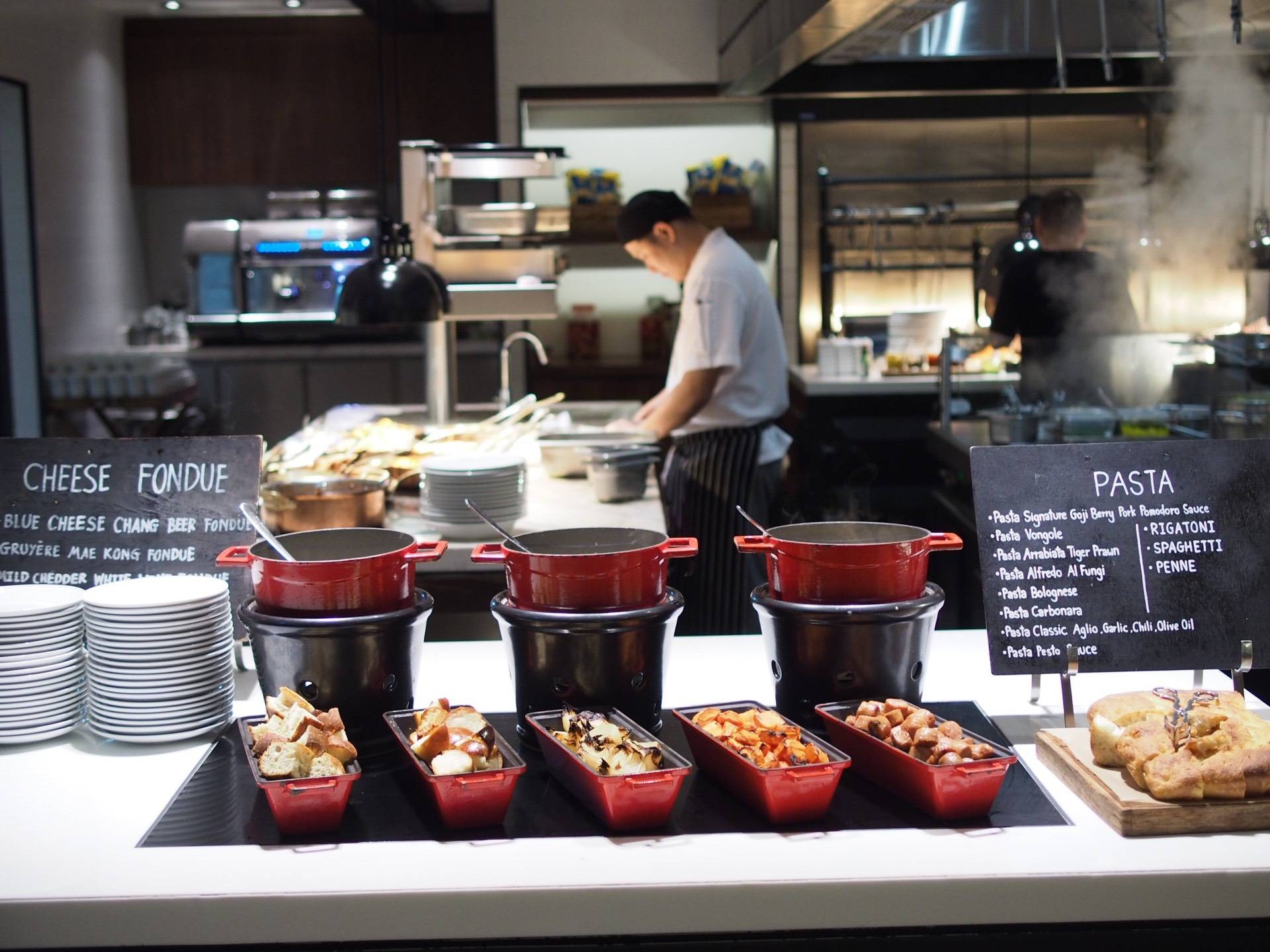 รูป Goji Kitchen + Bar Bangkok Marriott Marquis Queen’s Park