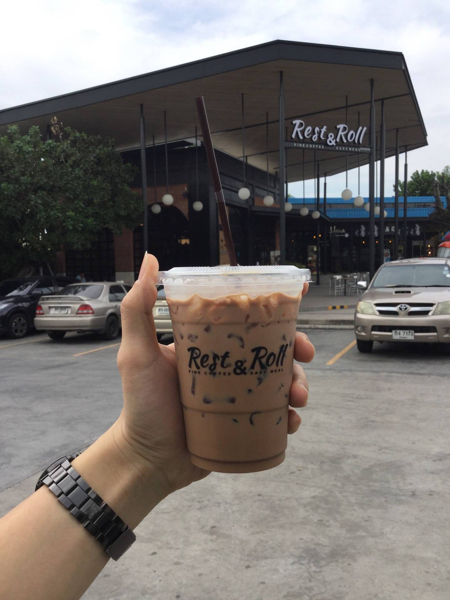 รีวิว Rest & Roll - Rest & Roll (แปดริ้ว)