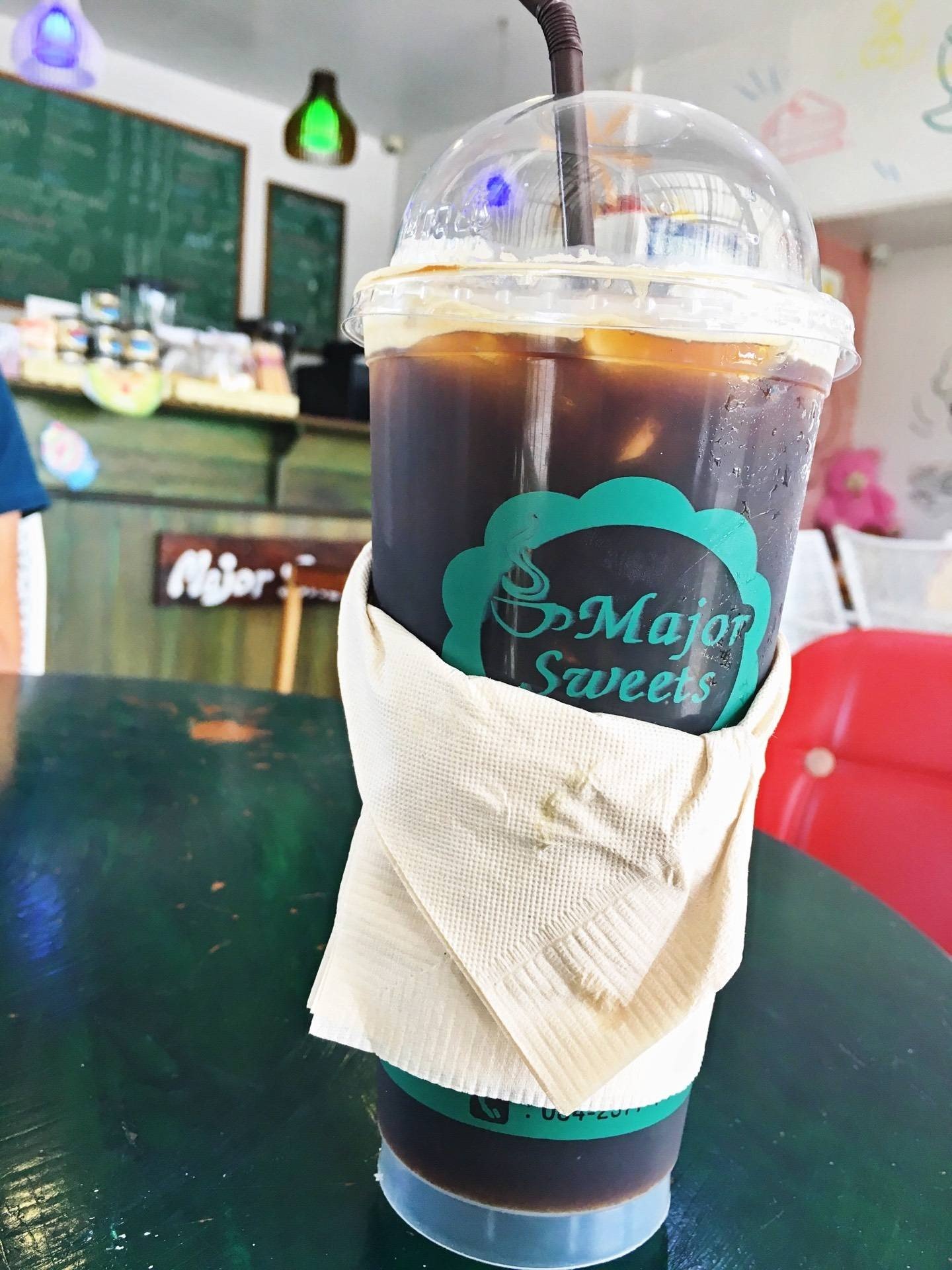 รีวิว Major Sweets ตะพานหิน พิจิตร - Major Sweets กาแฟเข้ม อาหารอร่อย