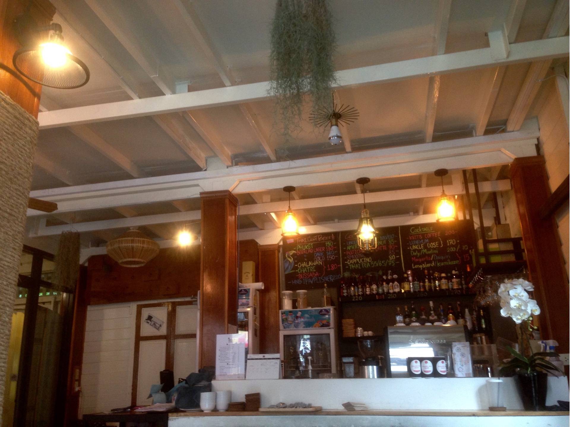 รูป Uncle & Friends Rustic Cafe Oldtown