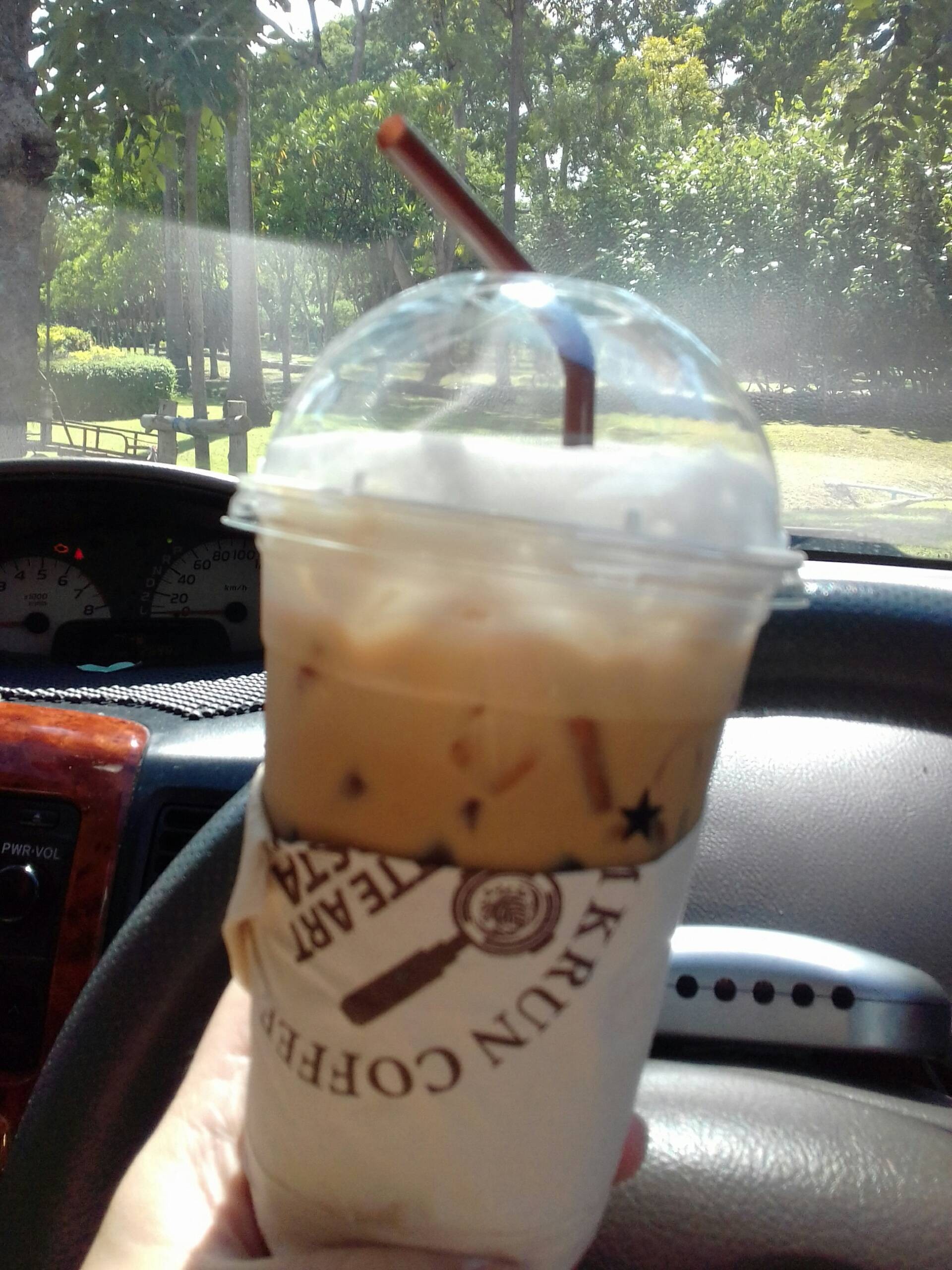 ICED CAPUCHINO • นุ่มละมุน 👍👍 ร้าน Hom Krun Coffee สถาบันเอไอที