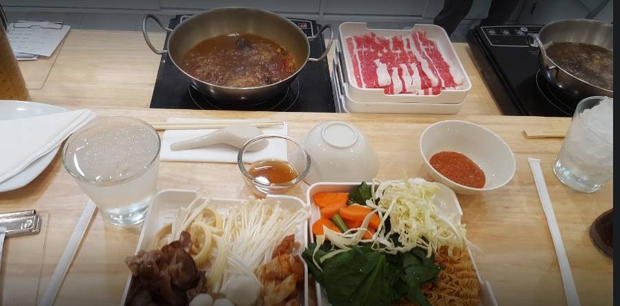 รีวิว SHABU LAB สยามสแควร์ ซอย 10 - ฟินกับน้ำซุปหม่าล่า และน้ำจิ้มเด็ดมาก