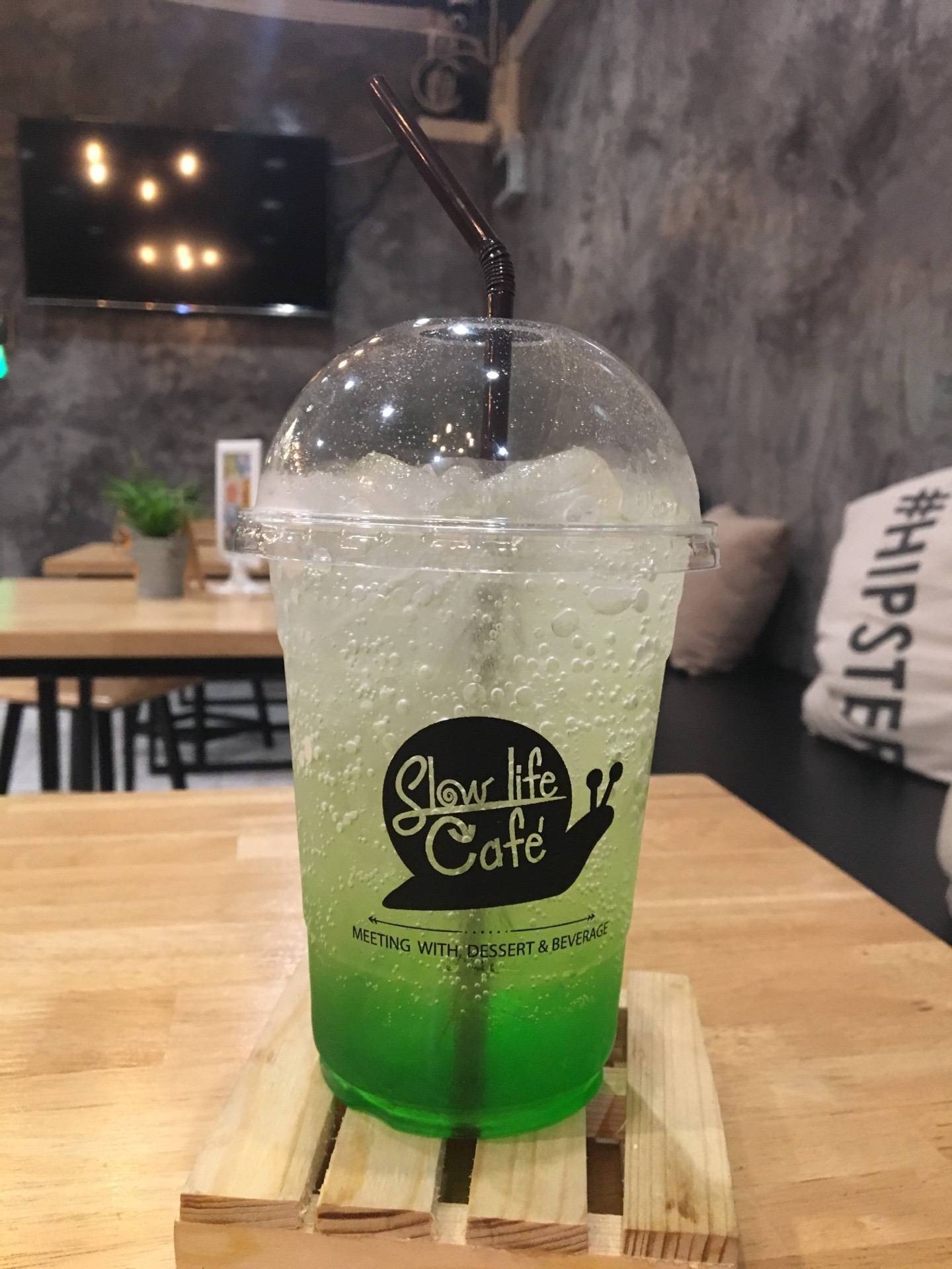 รีวิว Slow Life Café - ร้านกาแฟนั่งชิวๆ แถวจอมทองซอย 4 - Wongnai