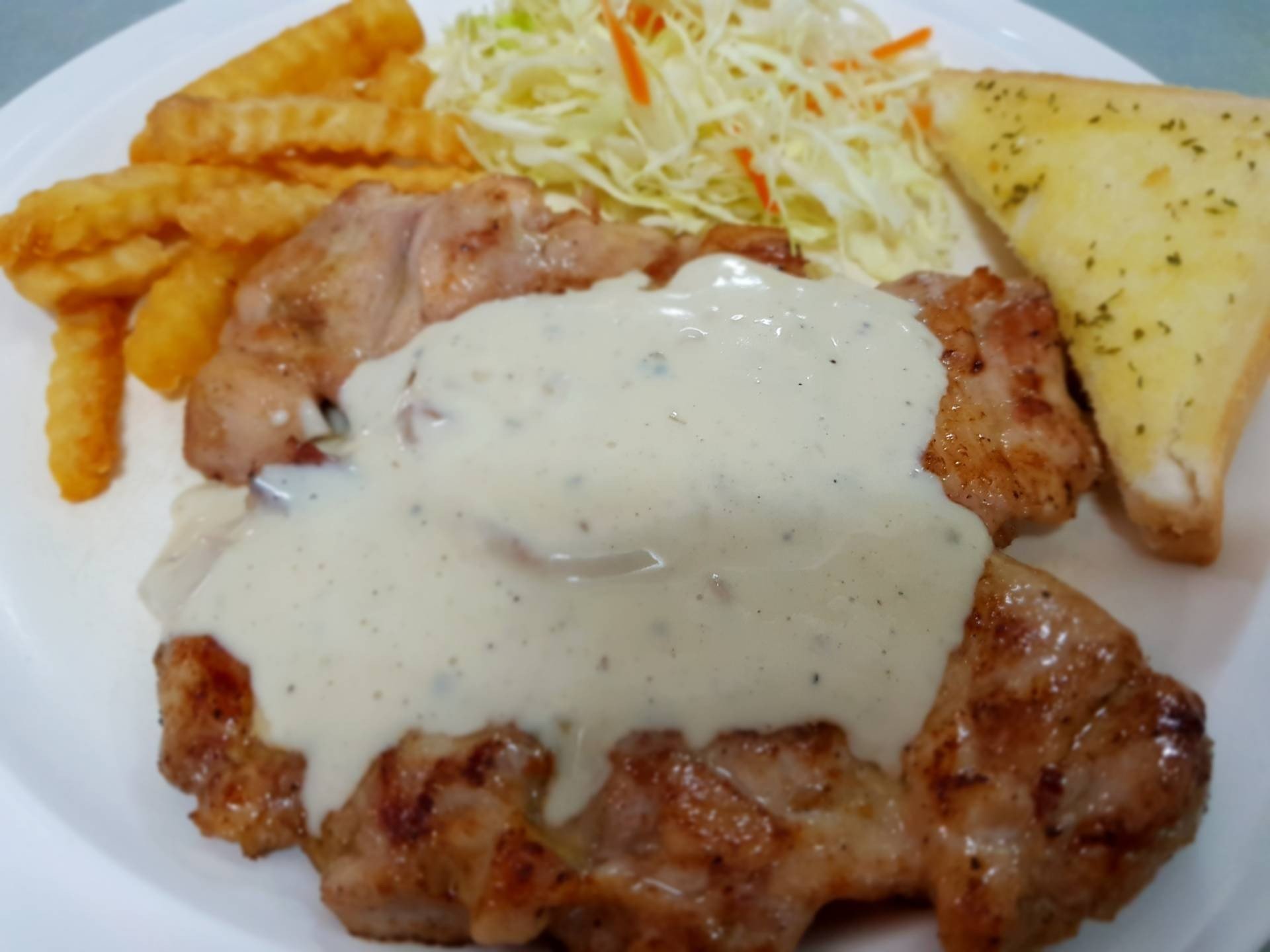 สเต็กไก่ครีมซอสเห็ด ร้าน Sam Steak and More ม.กรุงเทพ รังสิต (ซอยรังสิต ...
