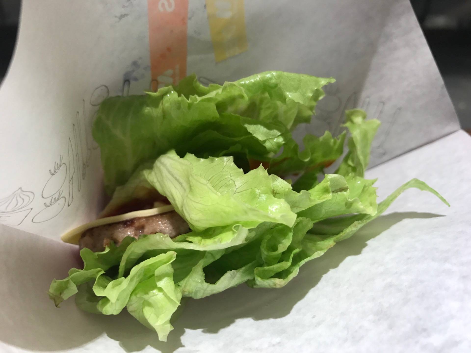 รีวิว MOS BURGER Central World - MS001 - เบอร์เกอร์สุดโปรด เนื้อนุ่ม ...