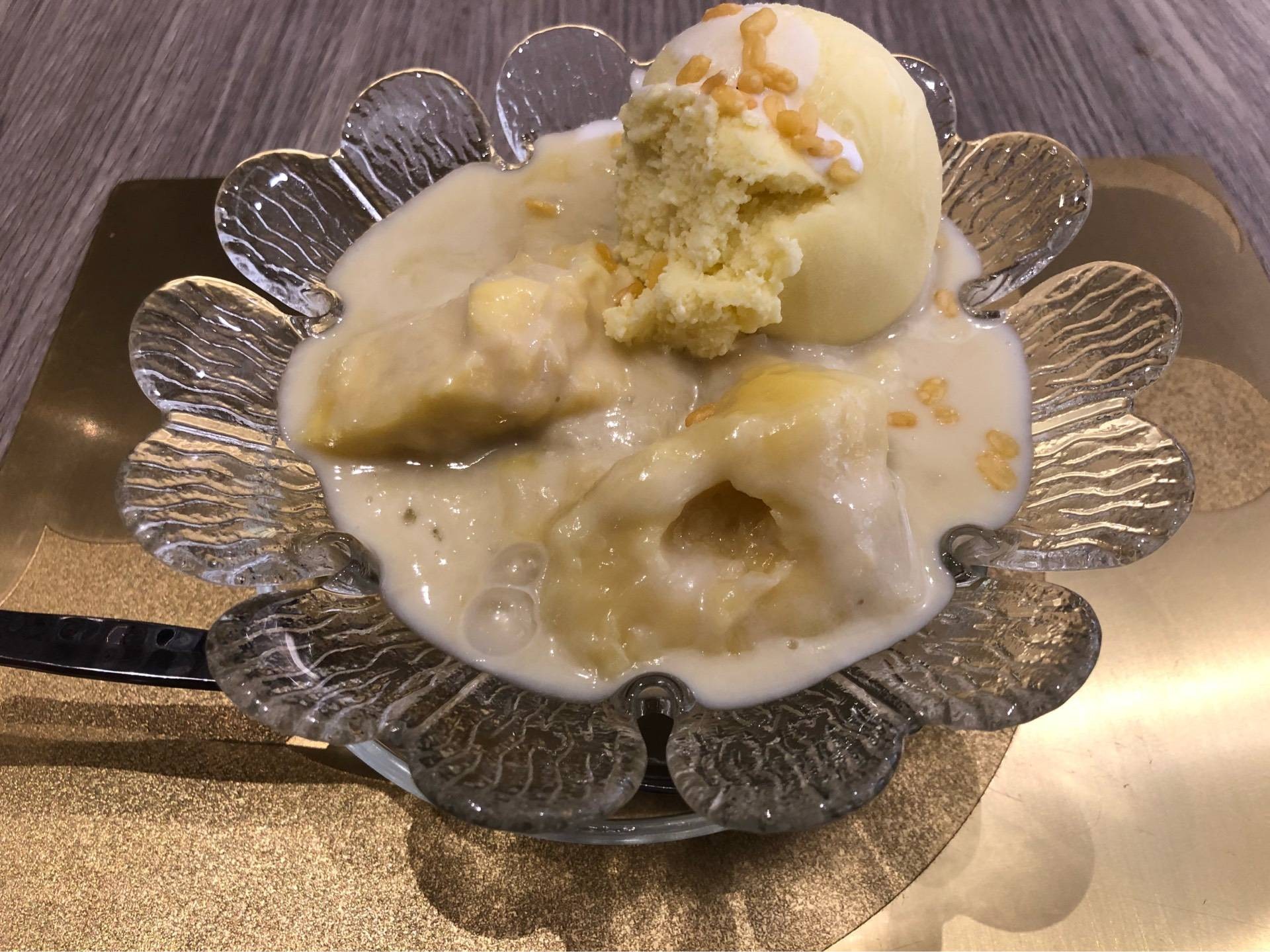 Durian Sticky Rice Pudding with Durian Ice Cream • 270฿ ร้าน Nara Thai ...