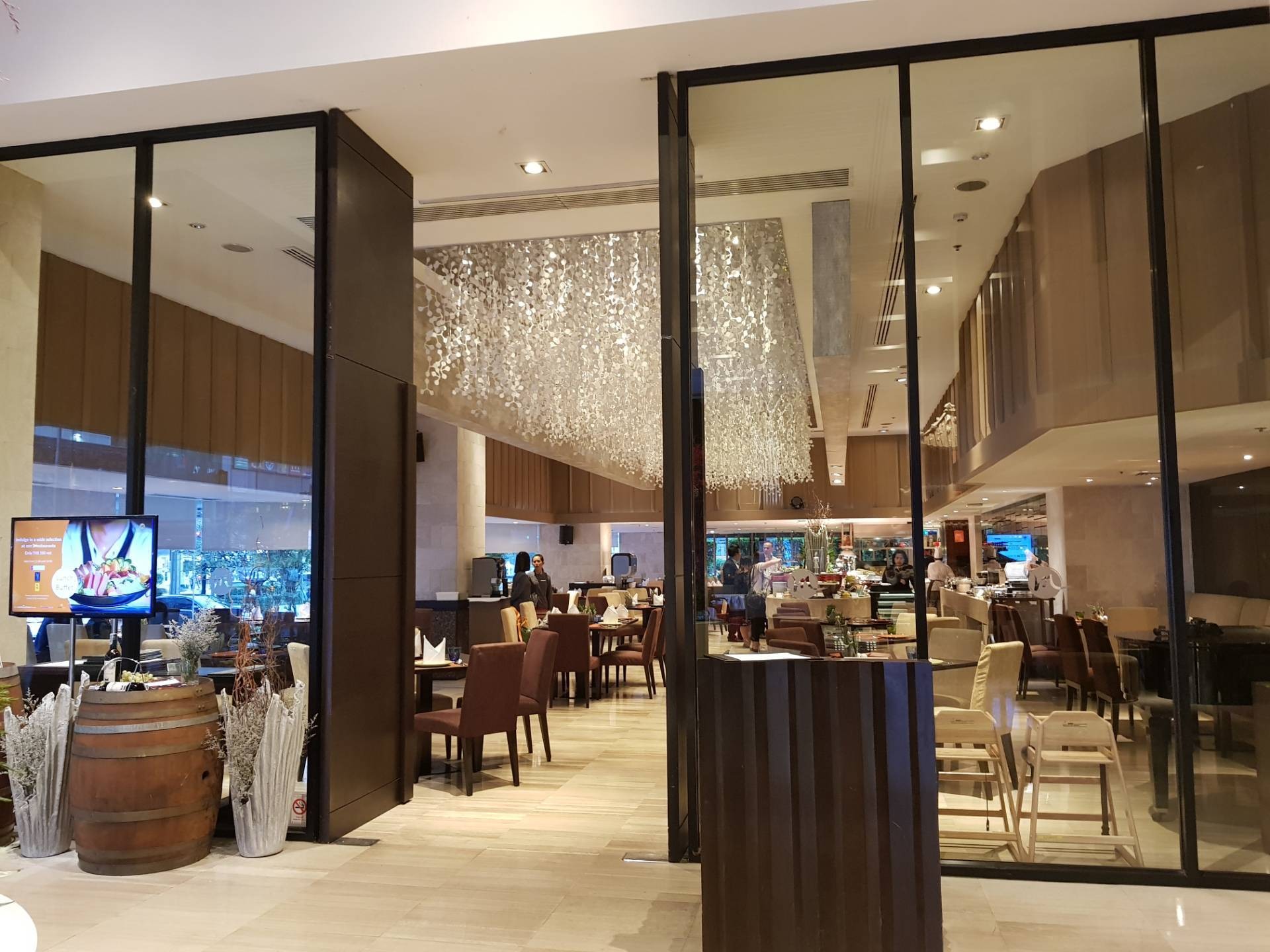 รีวิว One Rachada World Restaurant โรงแรมแกรนด์เมอร์เคียวฟอร์จูน - บุ ...