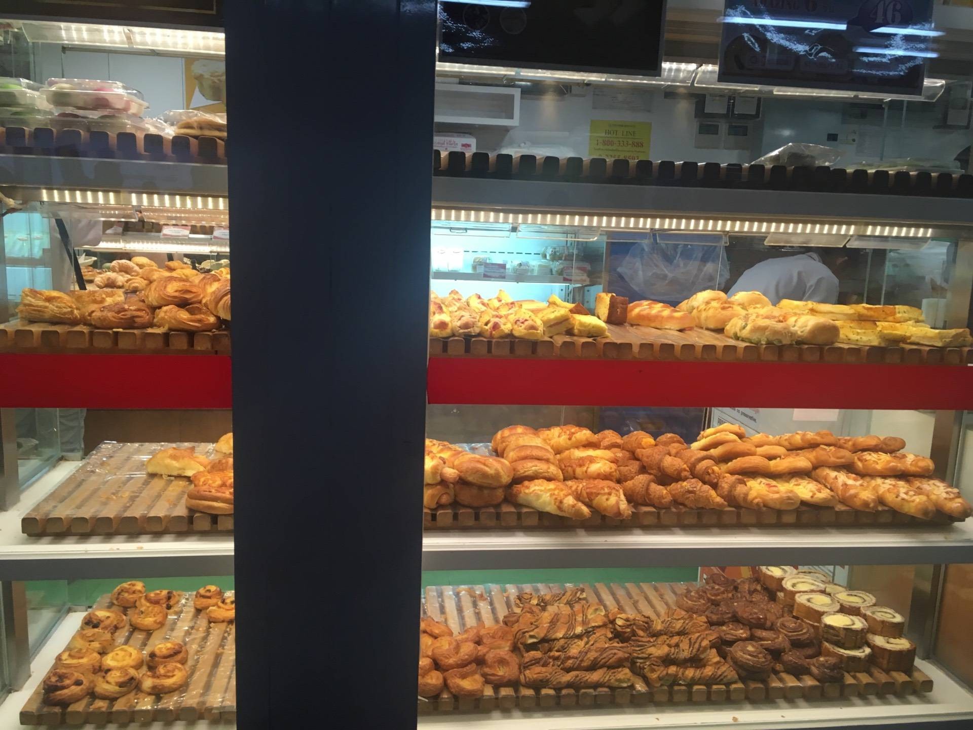 รูป ร้านยามาซากิเอ็กซ์เพรส สาขาบีทีเอสศาลาแดง (Yamazaki Express BTS ...