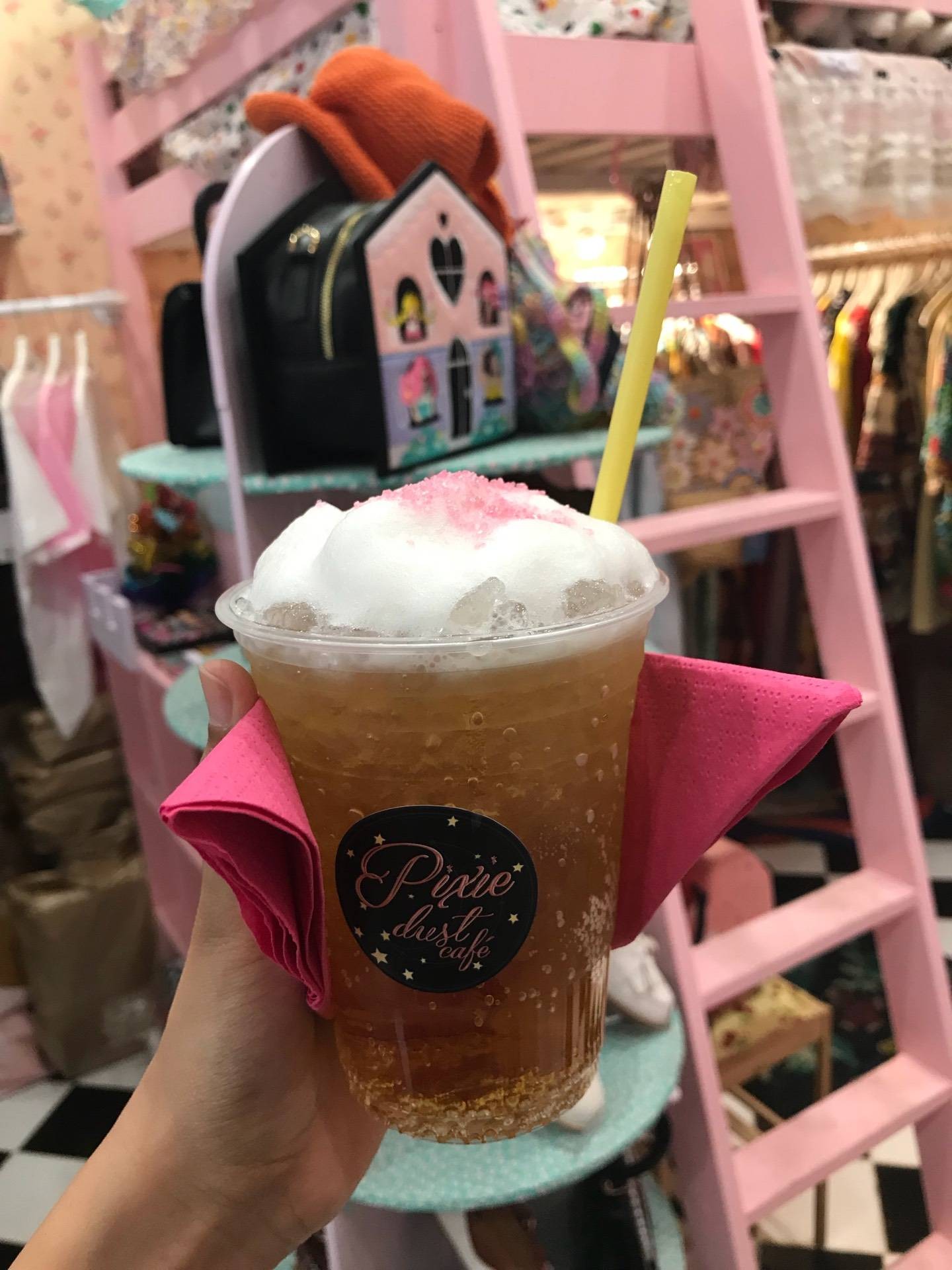 รีวิว Pixie Dust Café - น่าลองแต่ไม่ถูกปากแง