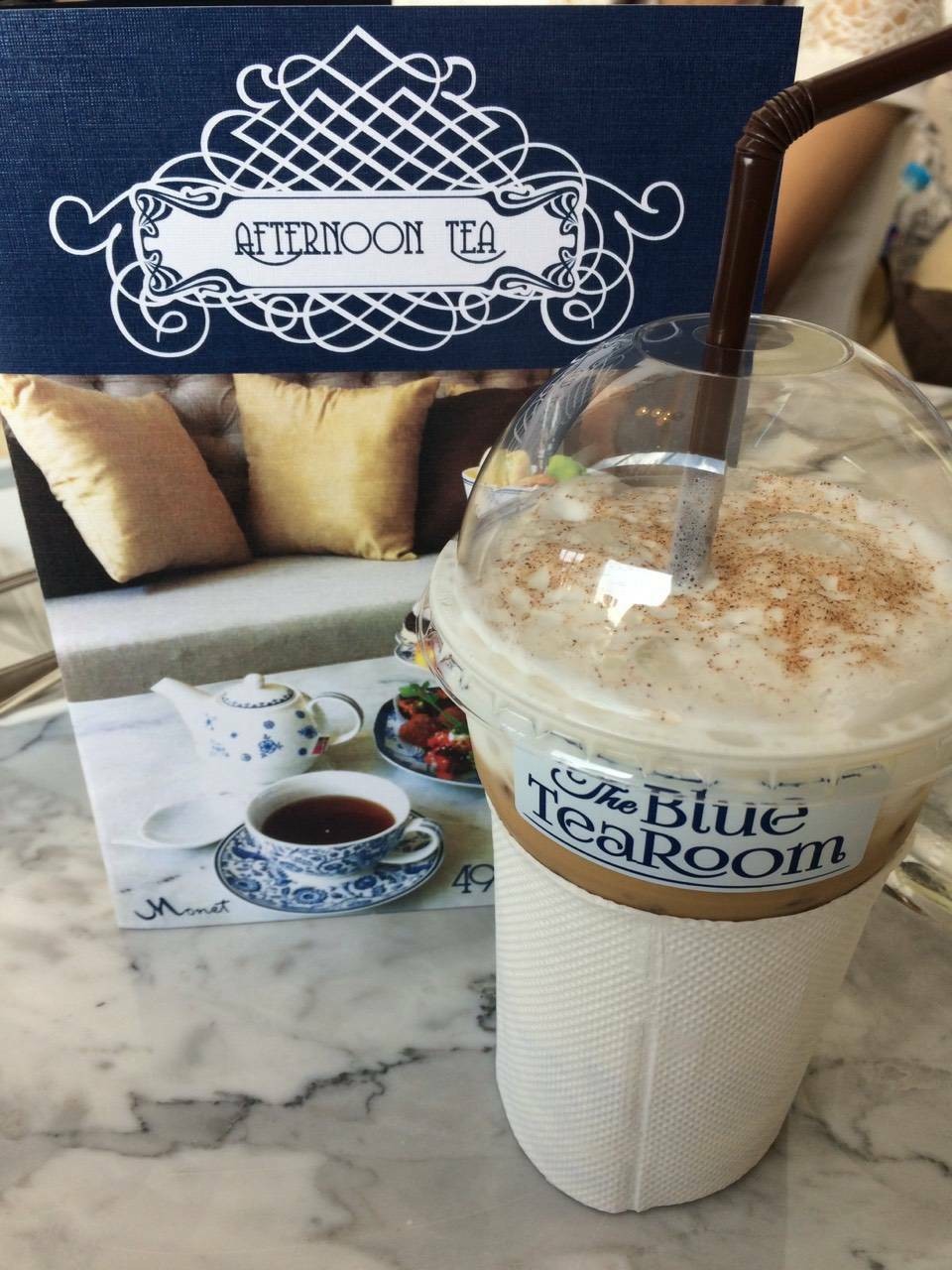 รีวิว The Blue Tea Room - เป็นร้านกาแฟตั้งอยู่หน้าหมู่บ้านทางไปสนามบิน ...