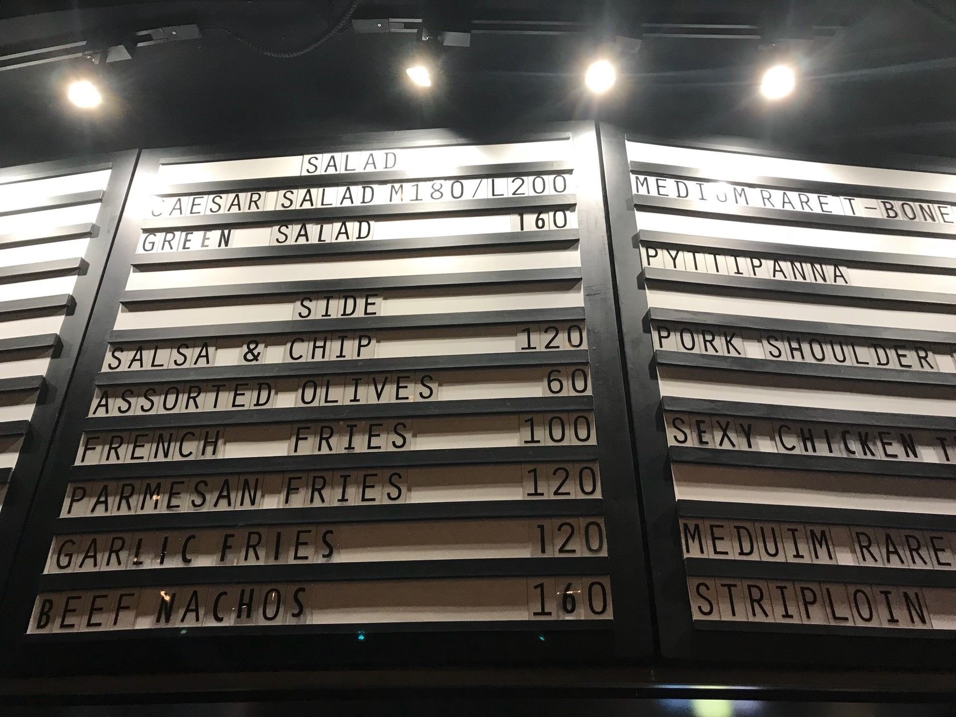 รูป Caveman Base - Wongnai