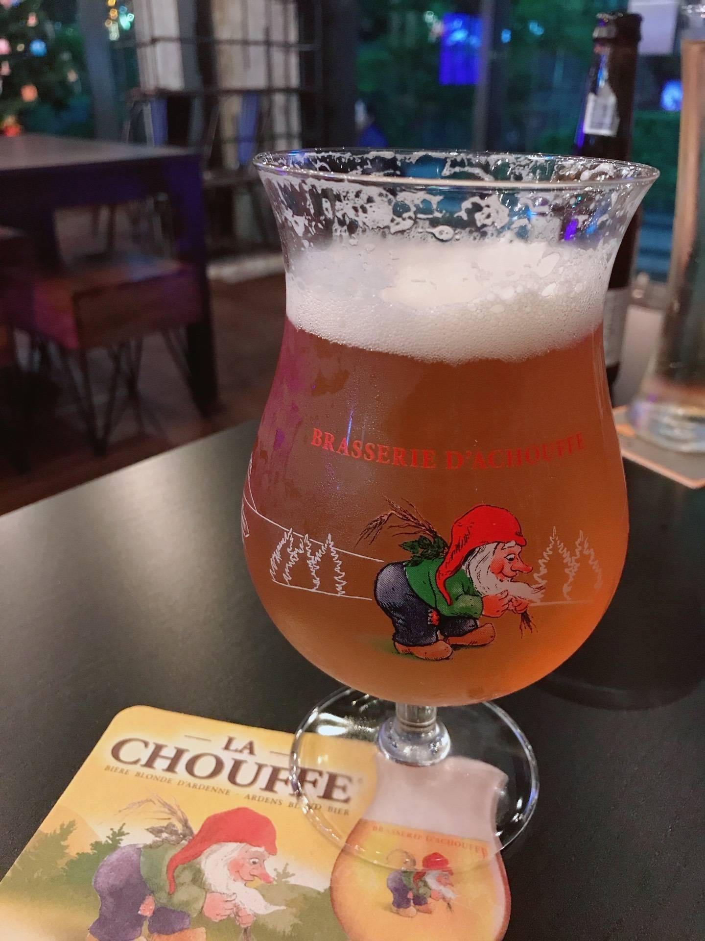 La Chouffe Draft ร้าน Caveman Base - Wongnai