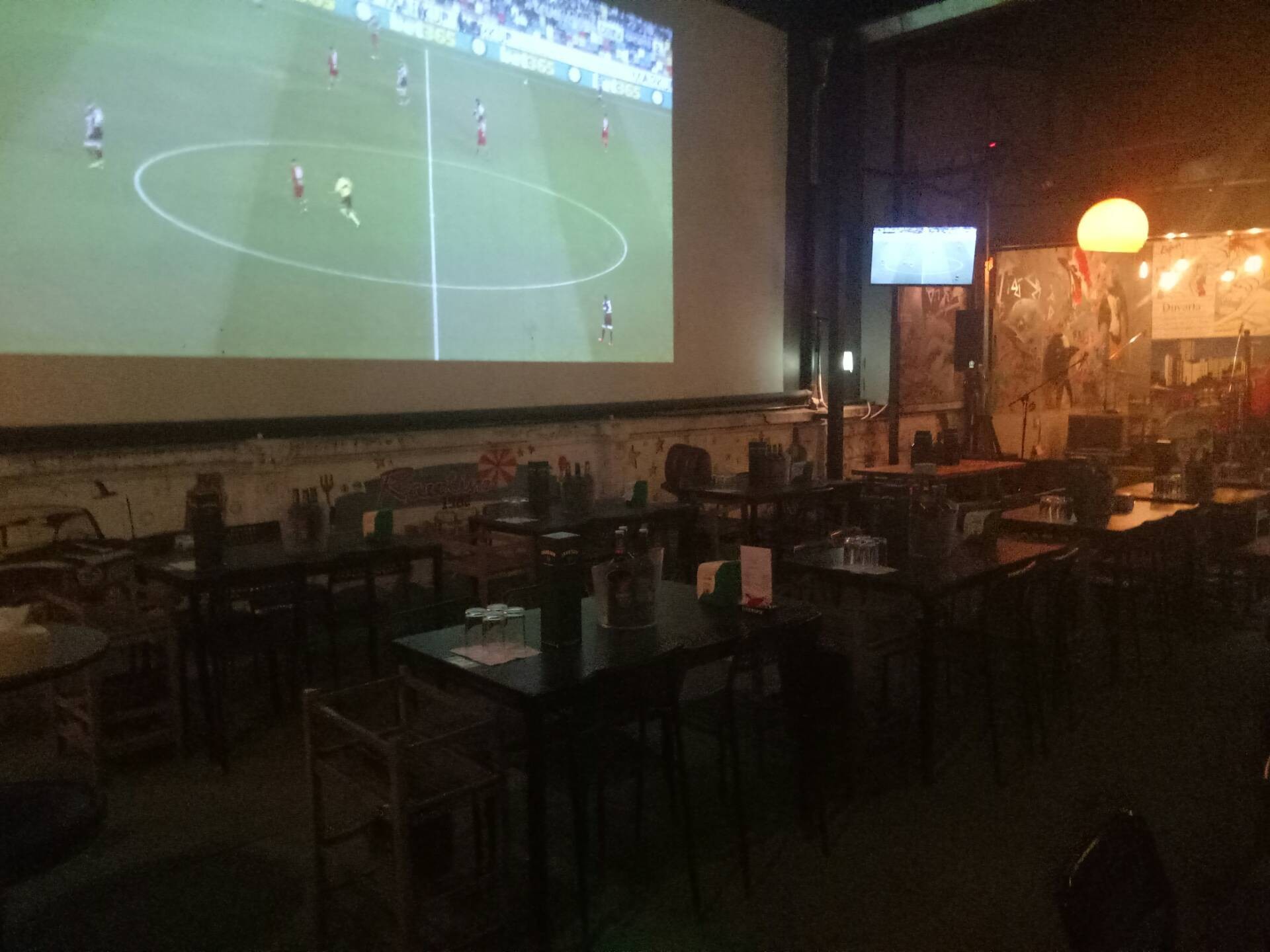 รีวิว Rocket Bar By Routine - มาดูมินิคอนเสิร์ตลุลา