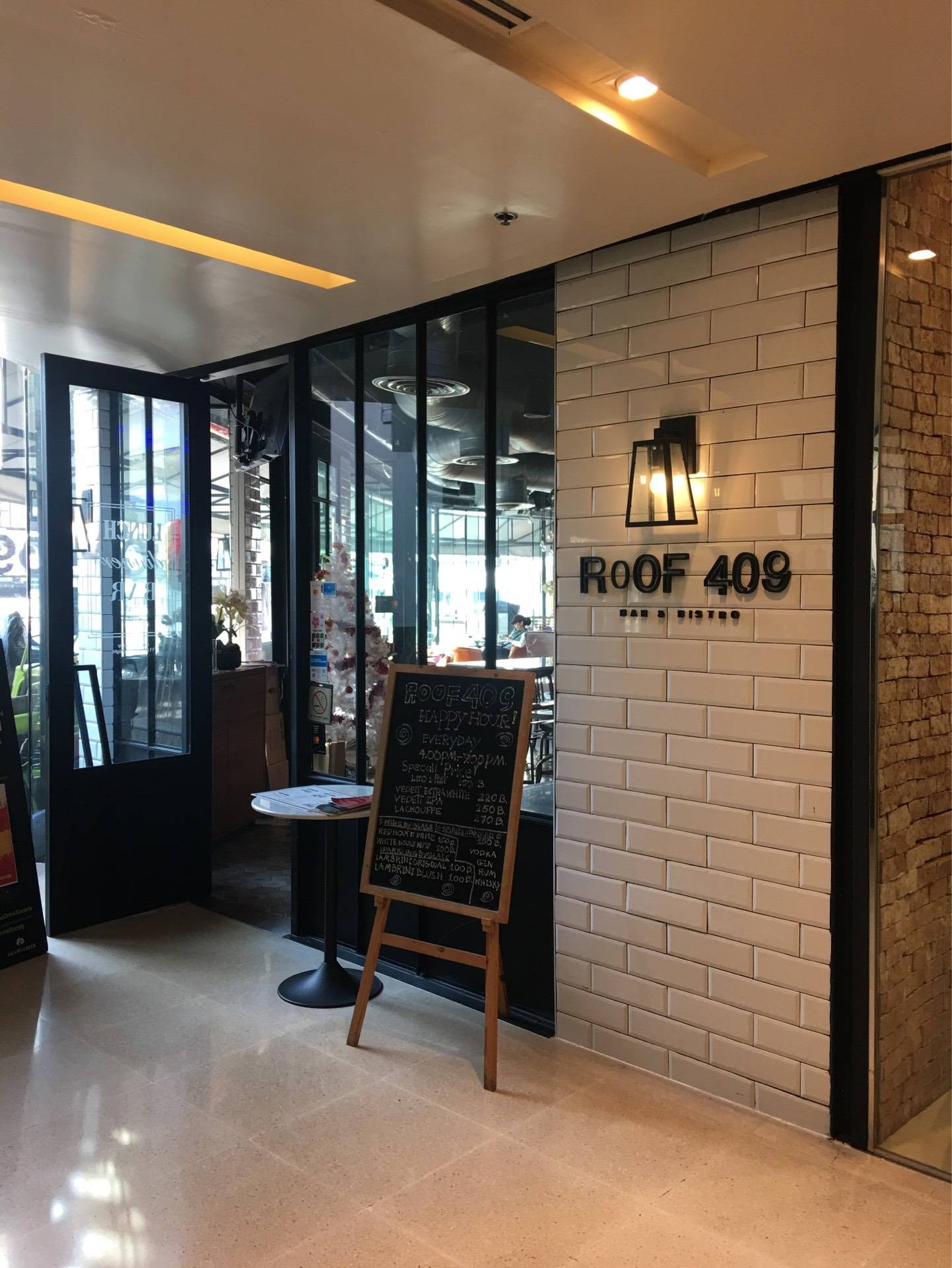 รูป Roof 409 Bar & Bistro - Wongnai