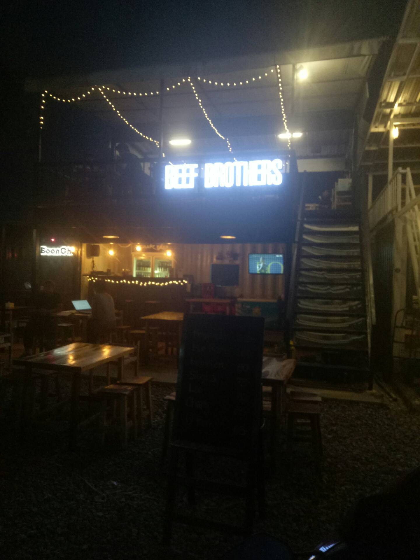 รีวิว Beef Brothers CNX เชียงใหม่ - เนื้อเน้นๆสไตล์ปิ้งย่าง - Wongnai