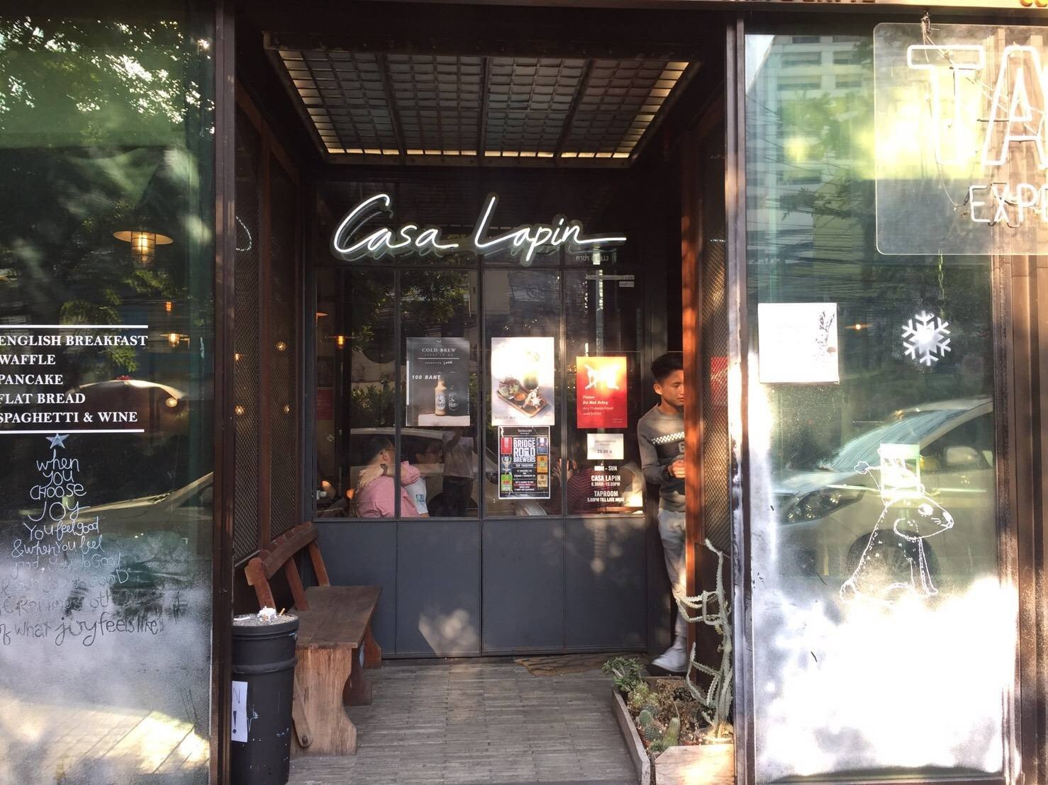 รีวิว Casa Lapin Ari Josh Hotel - ร้านกาแฟคูลๆย่านอารีย์