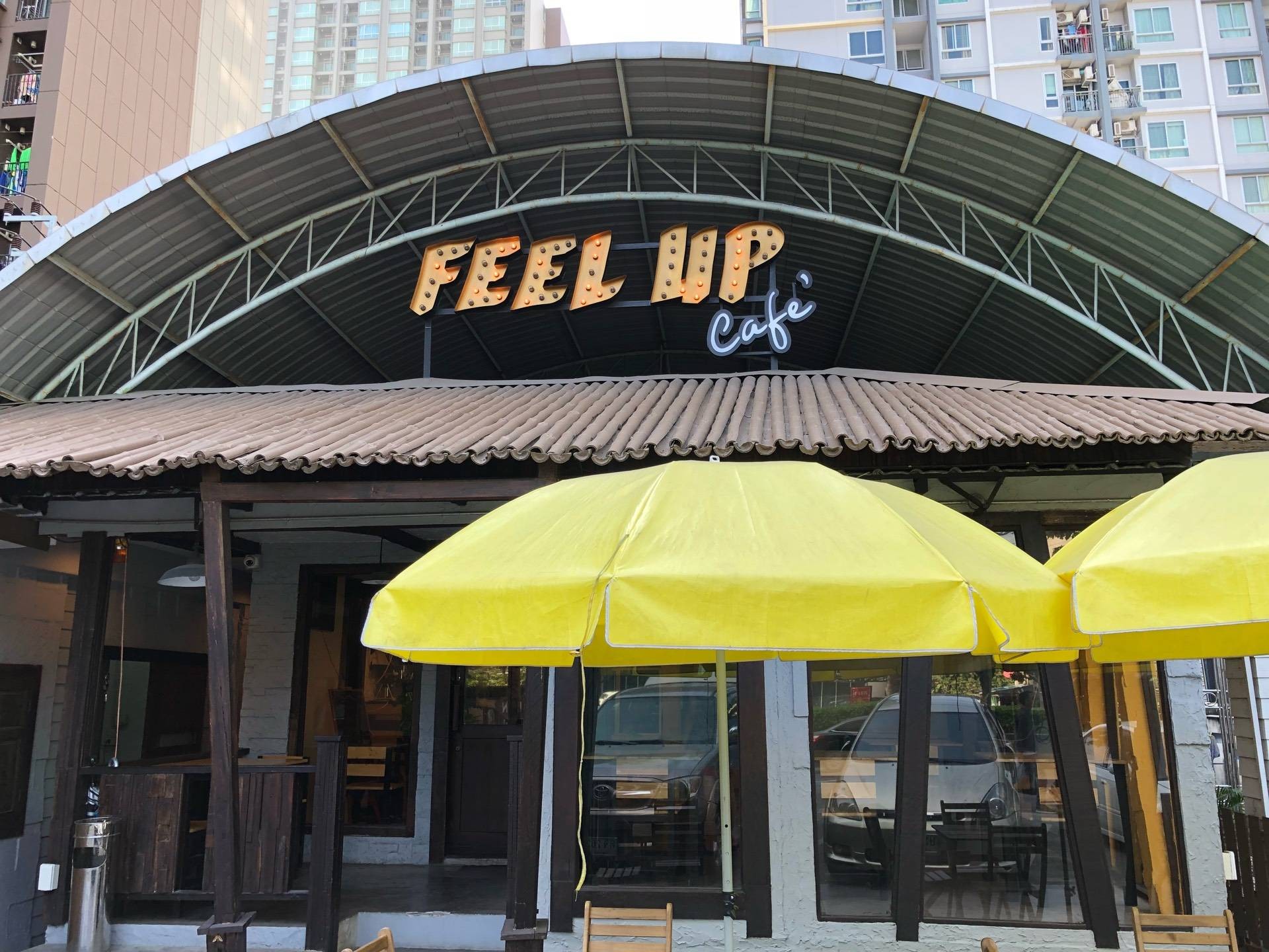 รีวิว Feel Up Cafe - คาเฟ่เล็กๆเมนูเยอะดี