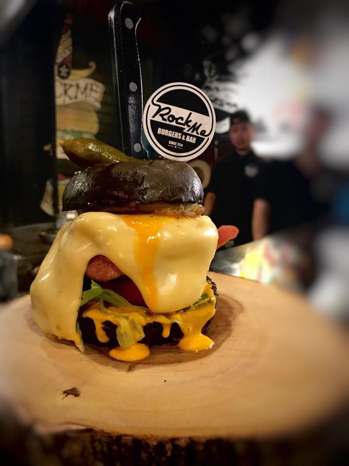 Rock Me Burger & Bar นิมมานเหมินท์ - สั่งอาหารเดลิเวอรี | Wongnai x ...