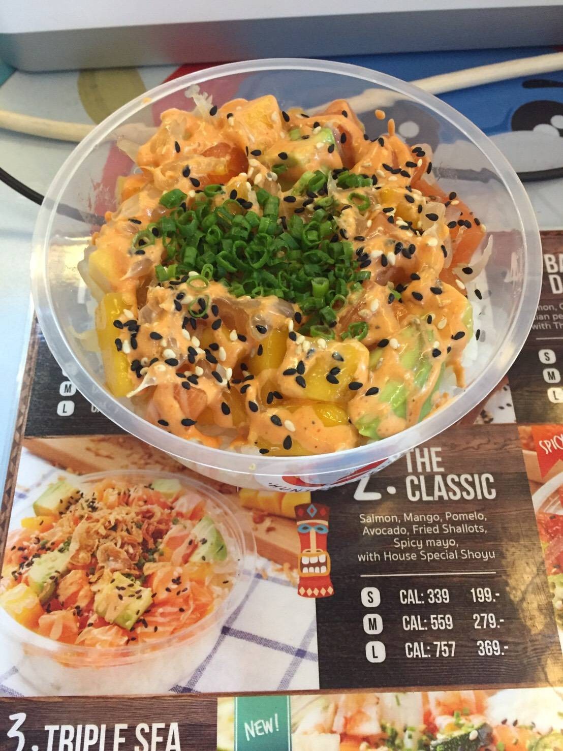 The Classic (Size S) ร้าน Hunter Poke เดอะคอมมอนส์ ทองหล่อ