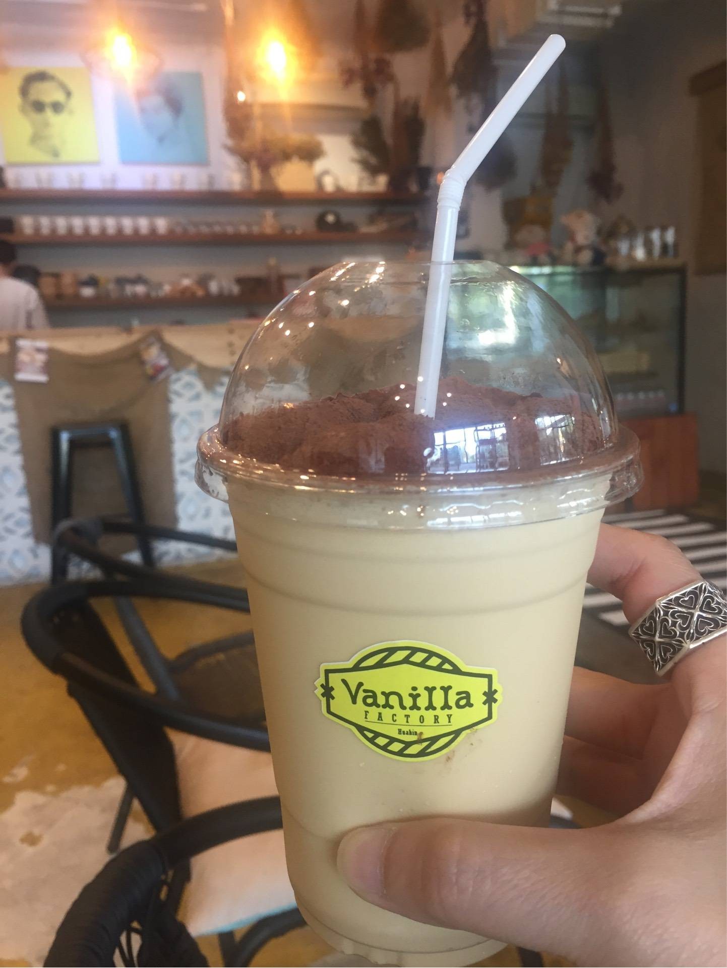 รีวิว Vanilla Factory HuaHin - ร้านกาแฟน่ารักๆ แต่รสชาติดีเลยทีเดียว