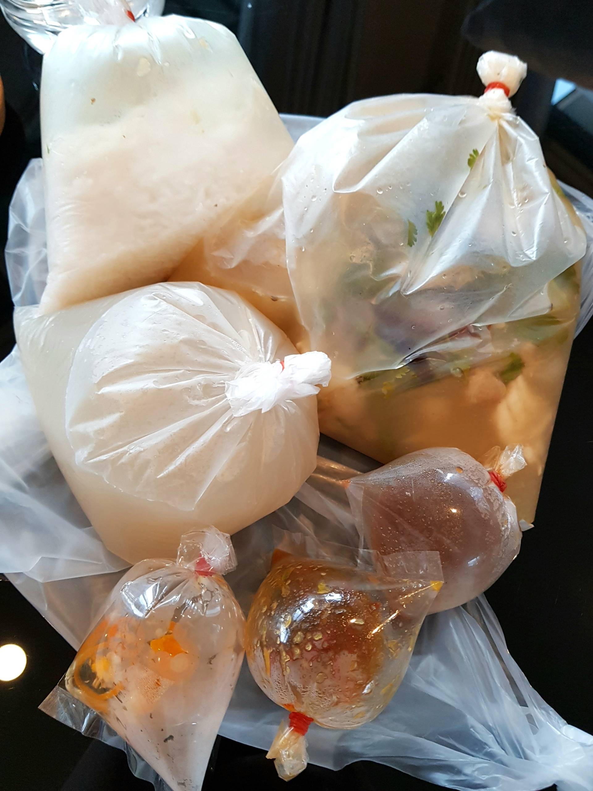 รีวิว ตึ๊งข้าวต้มหัวปลา บางบอน - ต้มยำน้ำใสอร่อยดี