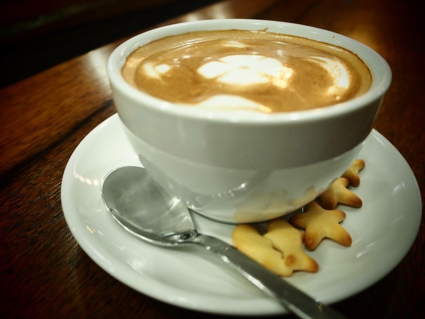 กาแฟร้อนหอมๆเข้มข้น รสชาติกำลังดี ชาร์ตพลังพร้อมลุยช่วงบ่ายกันค่ะ ร้าน ...