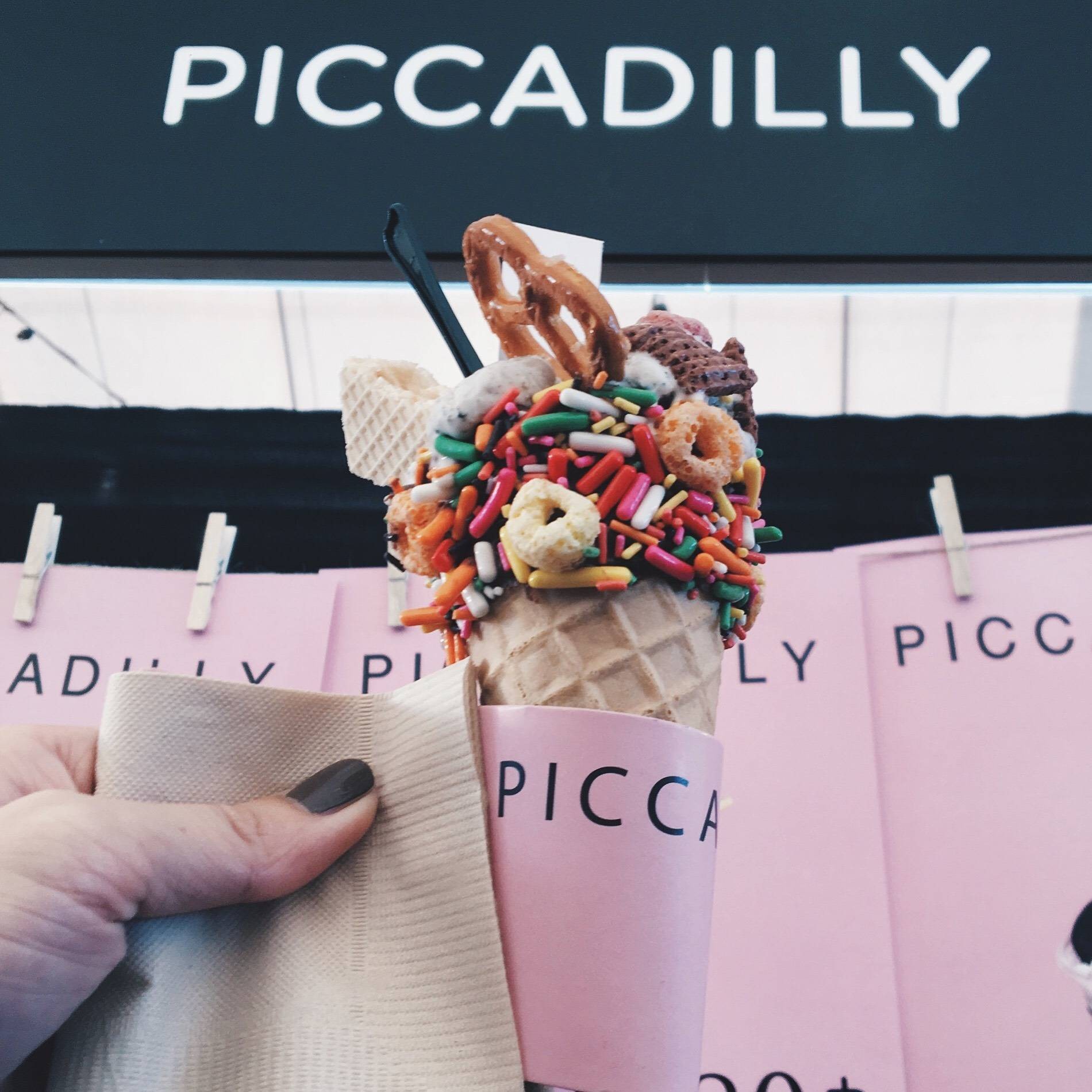 รีวิว PICCADILLY - ร้านน่ารักมุ้งมิ้งมาก
