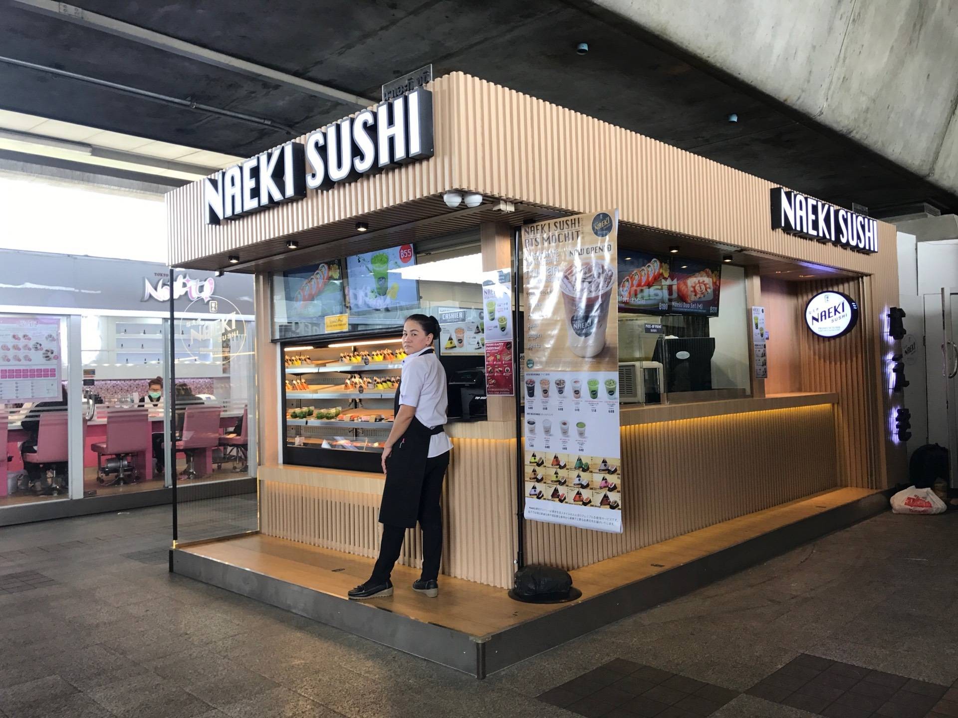 รีวิว Naeki Sushi BTS หมอชิต - สาขาใหม่ กับ ร้านขายอาหารญี่ปุ่นแนว grab ...