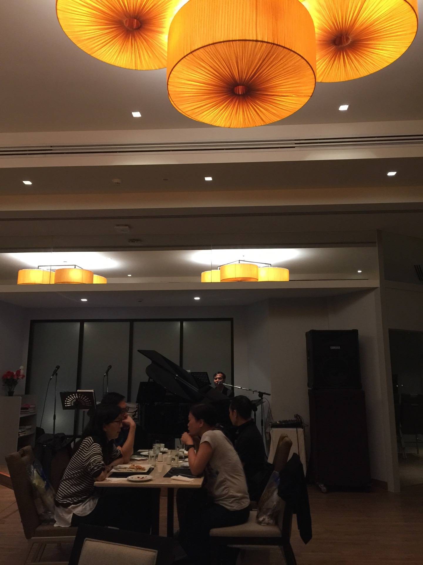 รูป โรงแรม หลุยส์ แทเวิร์น