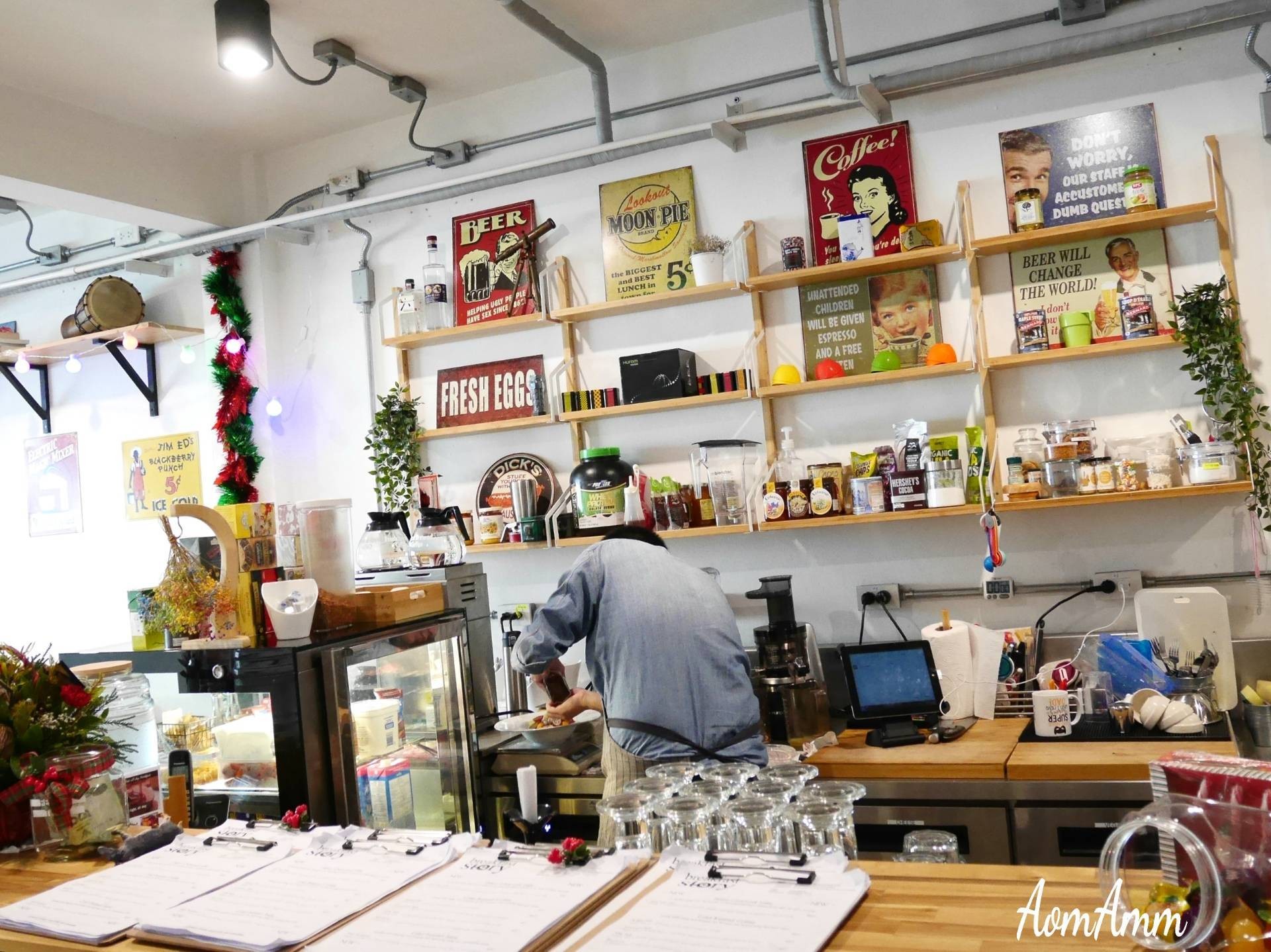 รูป Breakfast Story Phrom Phong พร้อมพงษ์