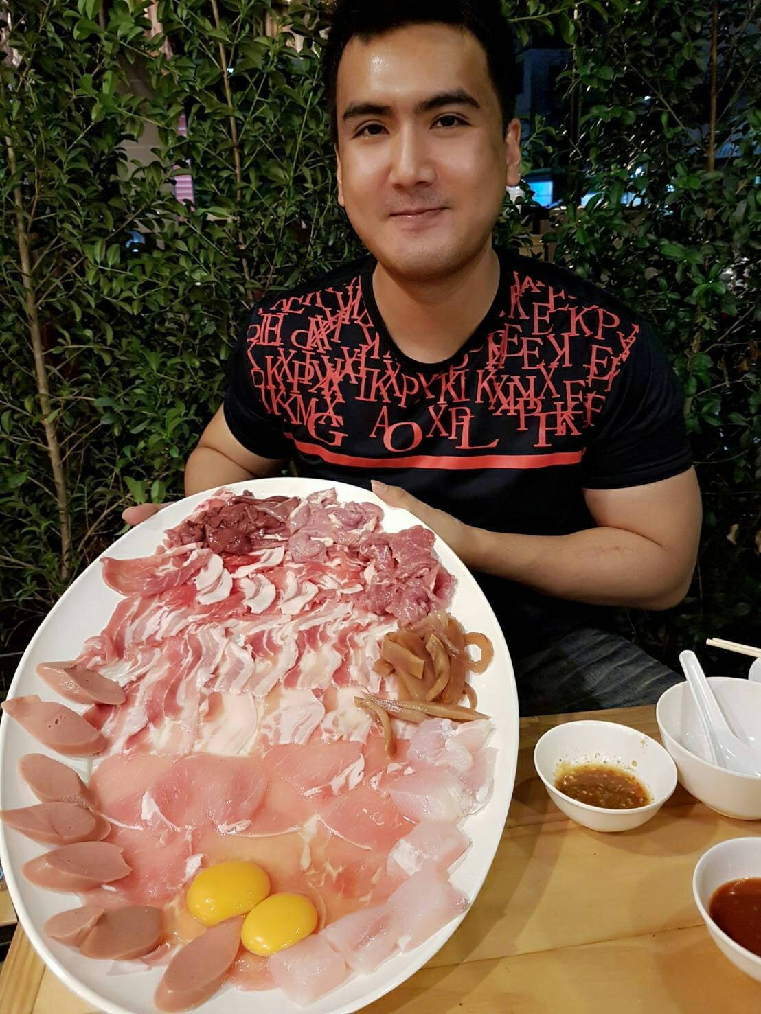 รีวิว HELLO PIG HOT POT - ชาบูร้านนี้เด็ดที่สุดในย่านนี้