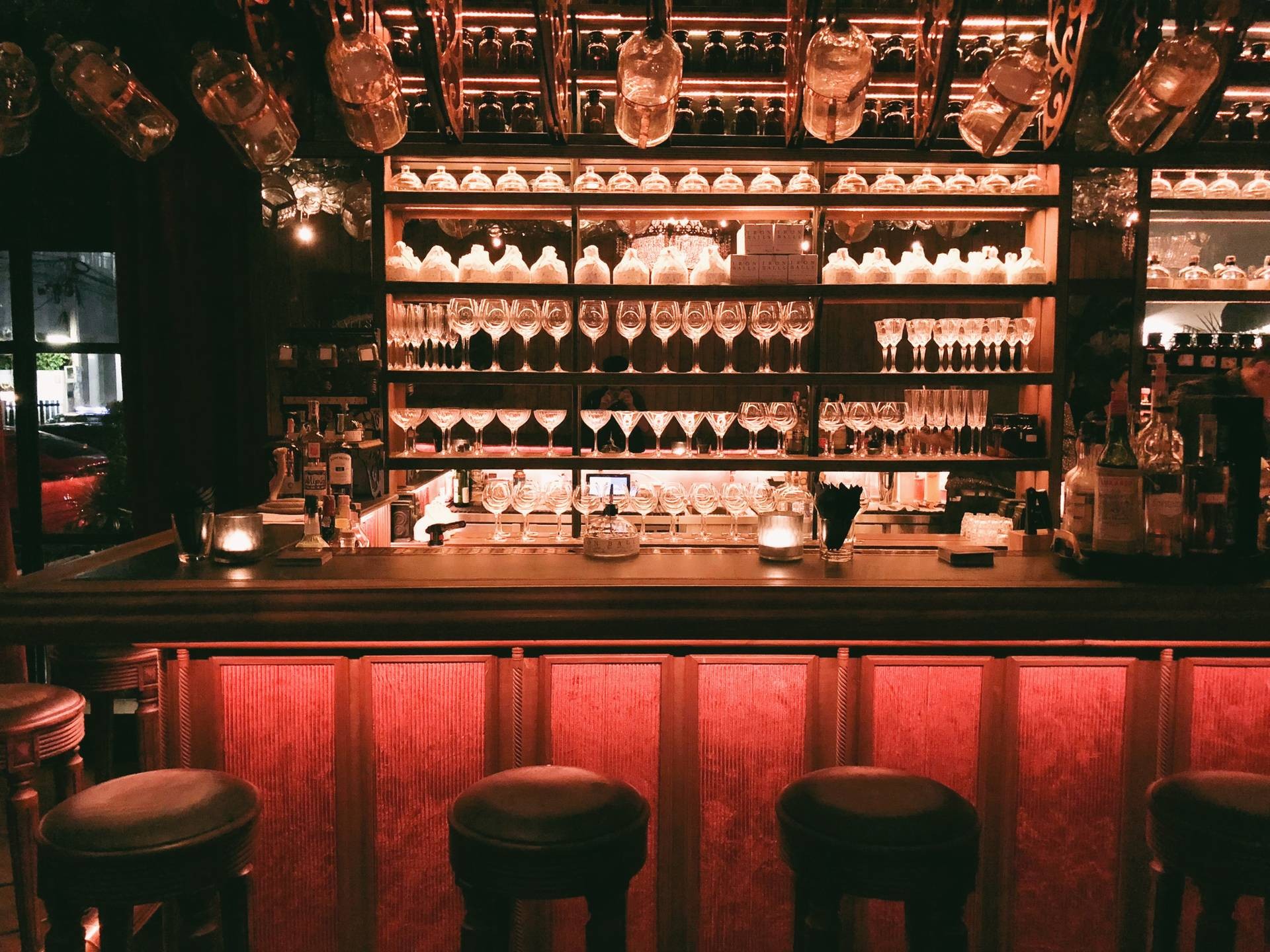 ร้าน Iron Balls Gin Parlour รีวิวร้านอาหาร