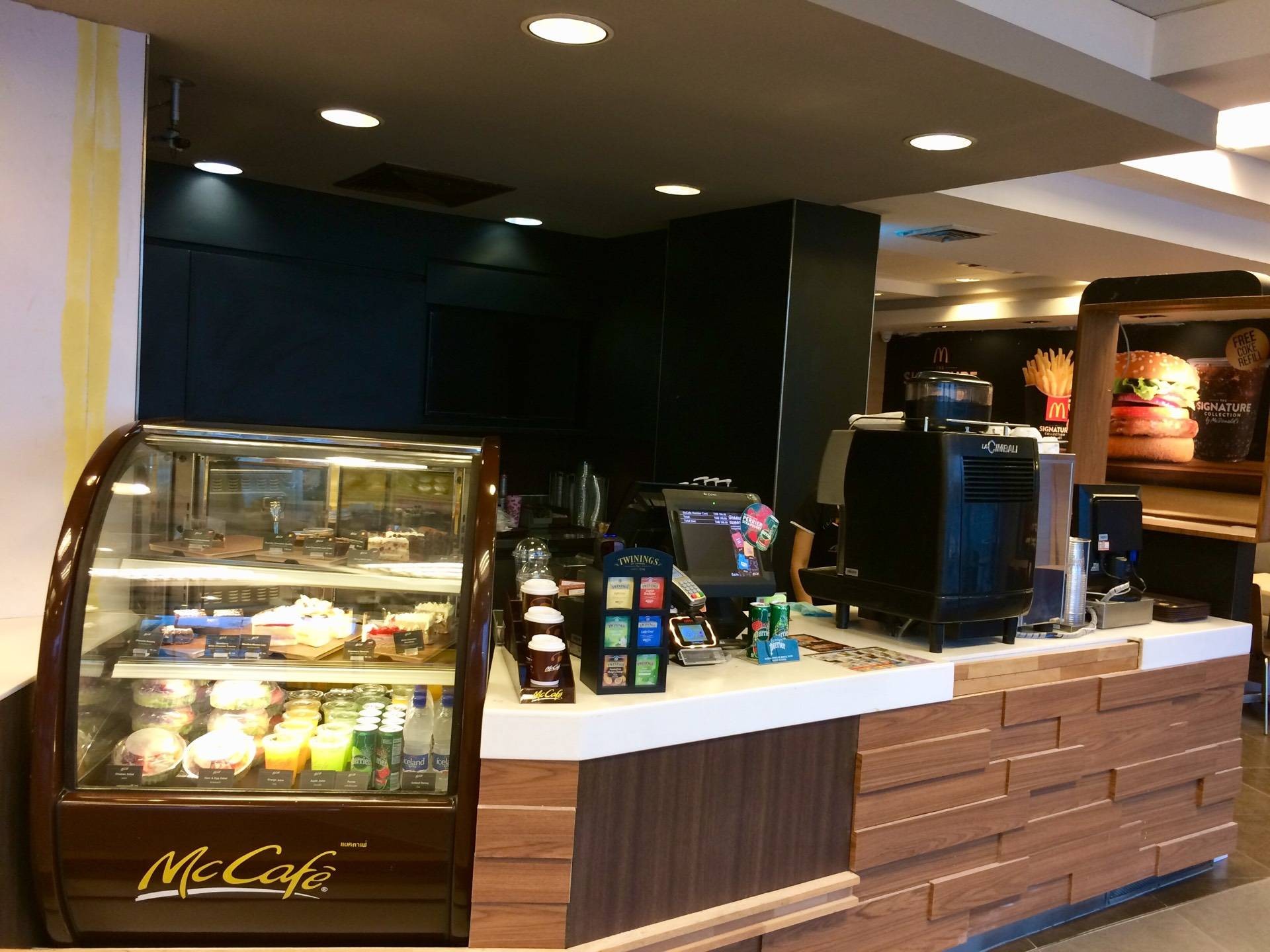 รีวิว McDonald's ราชดำเนิน - Cafe’ คุณภาพเพราะมี Barista คุณภาพที่ถึง ...