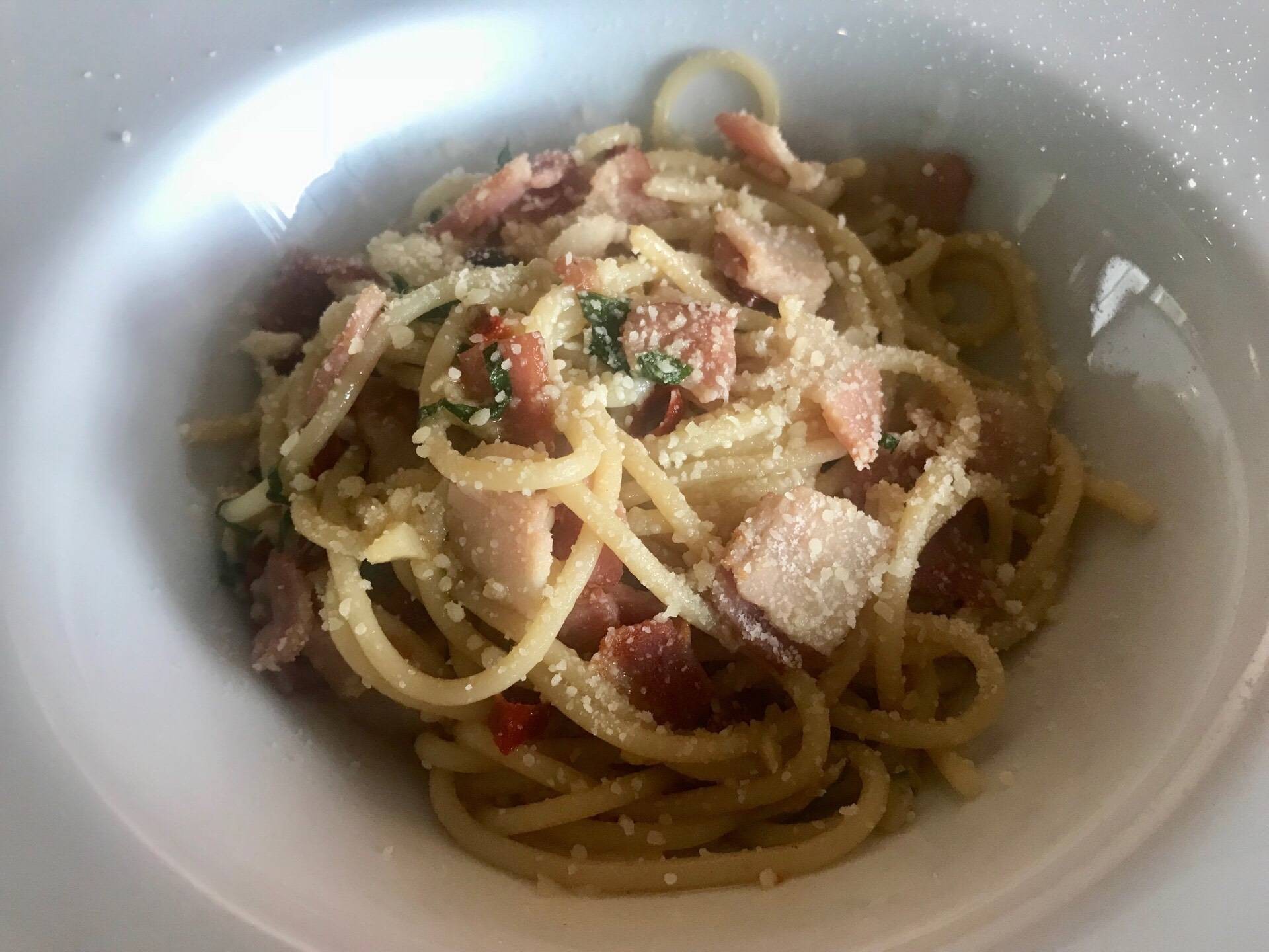 รีวิว V Meet Restaurant & Bar - ร้านดีๆในนิคมเกตเวย์