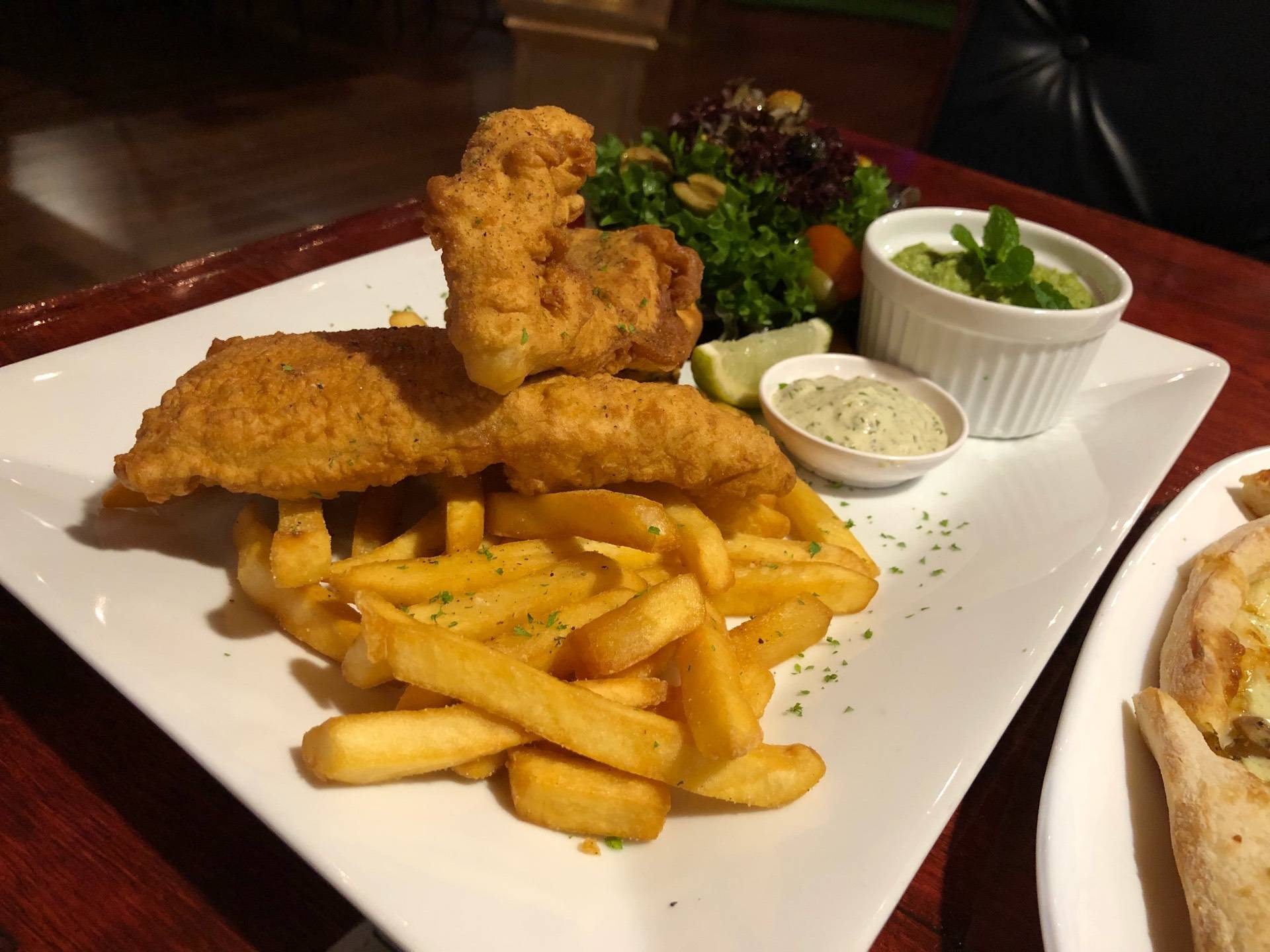 รีวิว Hungry Wolf's Steak & Ale House - american style วิวดี อาหารจานใหญ่