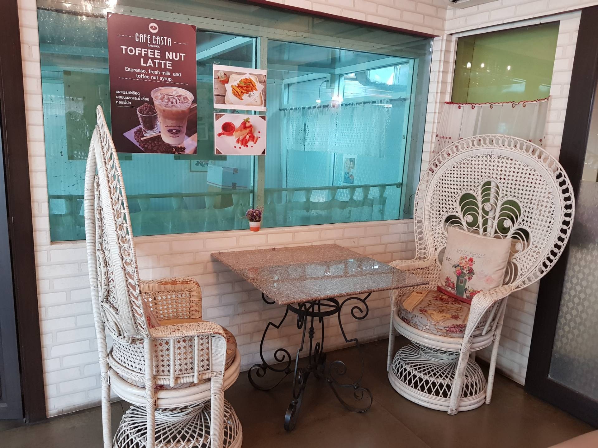 รูป Cafe Casta กาแฟ แกงกะหรี่ญี่ปุ่น เค้ก เครปกล้วยหอม ขนมหม้อแกงลุงอเนก