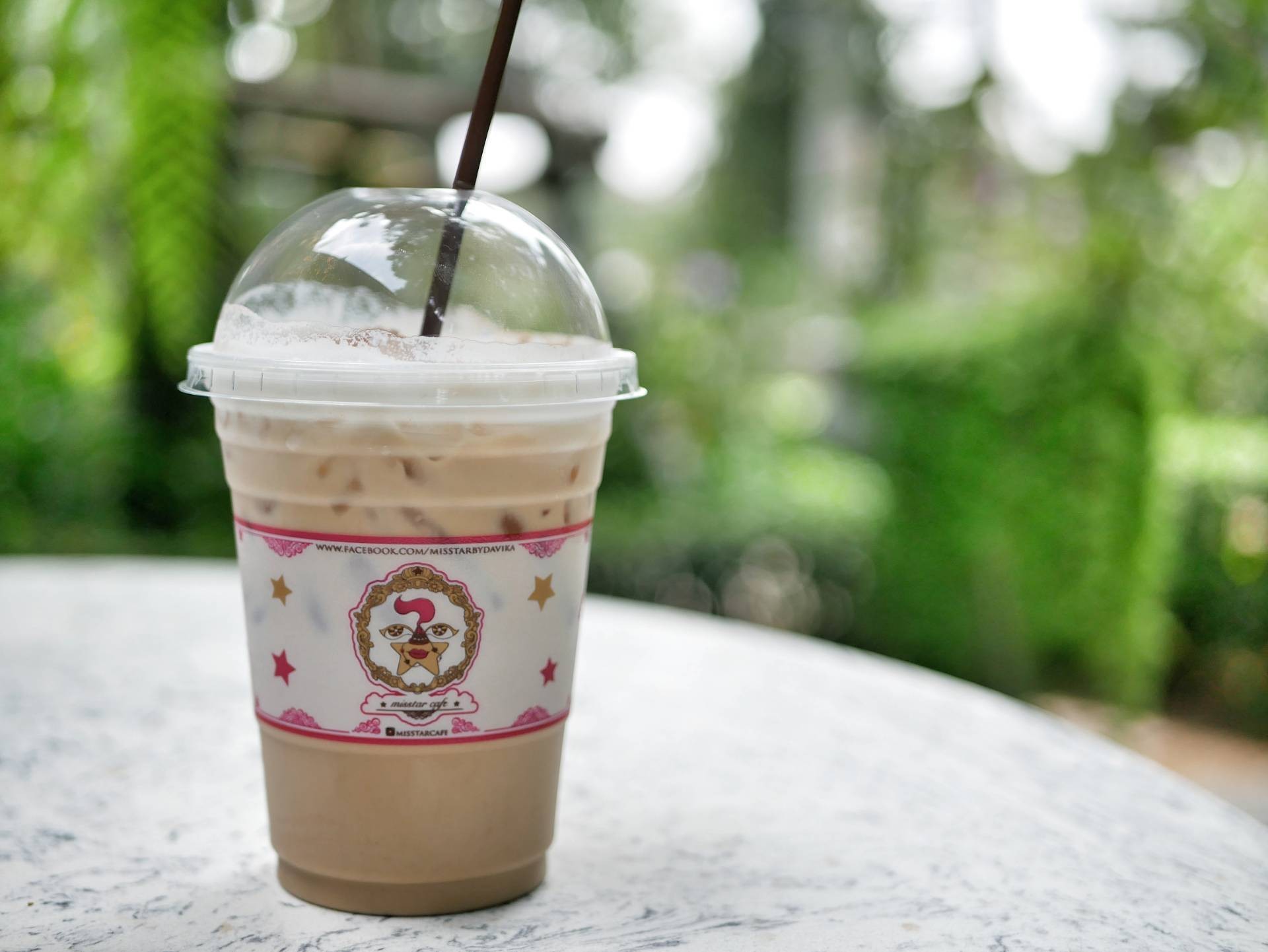 รีวิว Misstar Cafe by Davika - บรรยากาศร้านแบบผู้ดีอังกฤษ จิบชาในสวนสวย ...