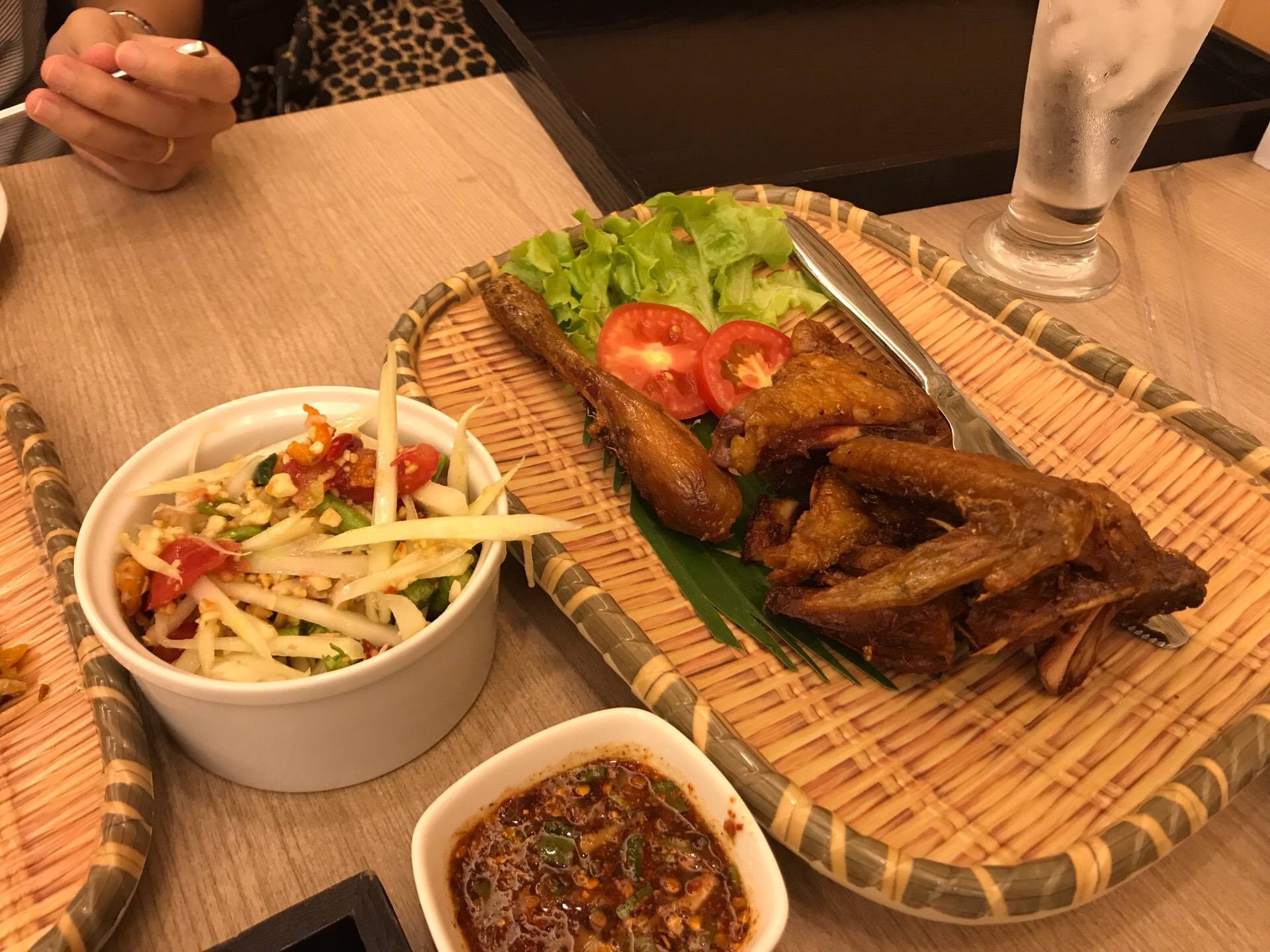 รีวิว The Yum Cafe - อร่อย ราคาไม่แพง