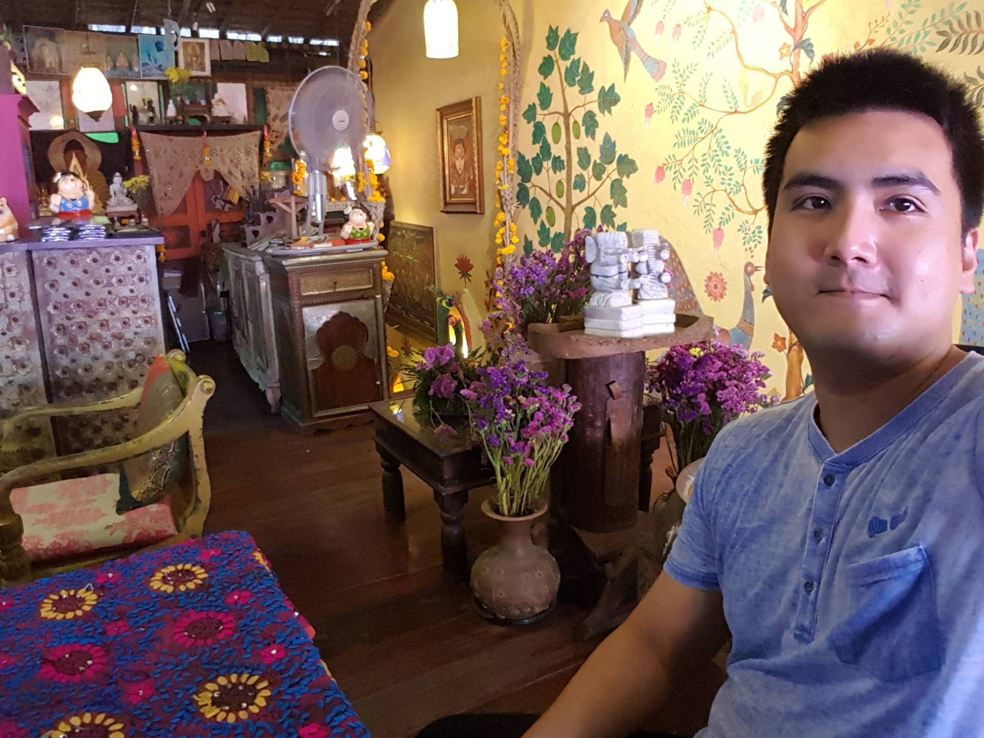 รีวิว The Thamel Coffee Shop - ร้านกาแฟสุดลึกลับ
