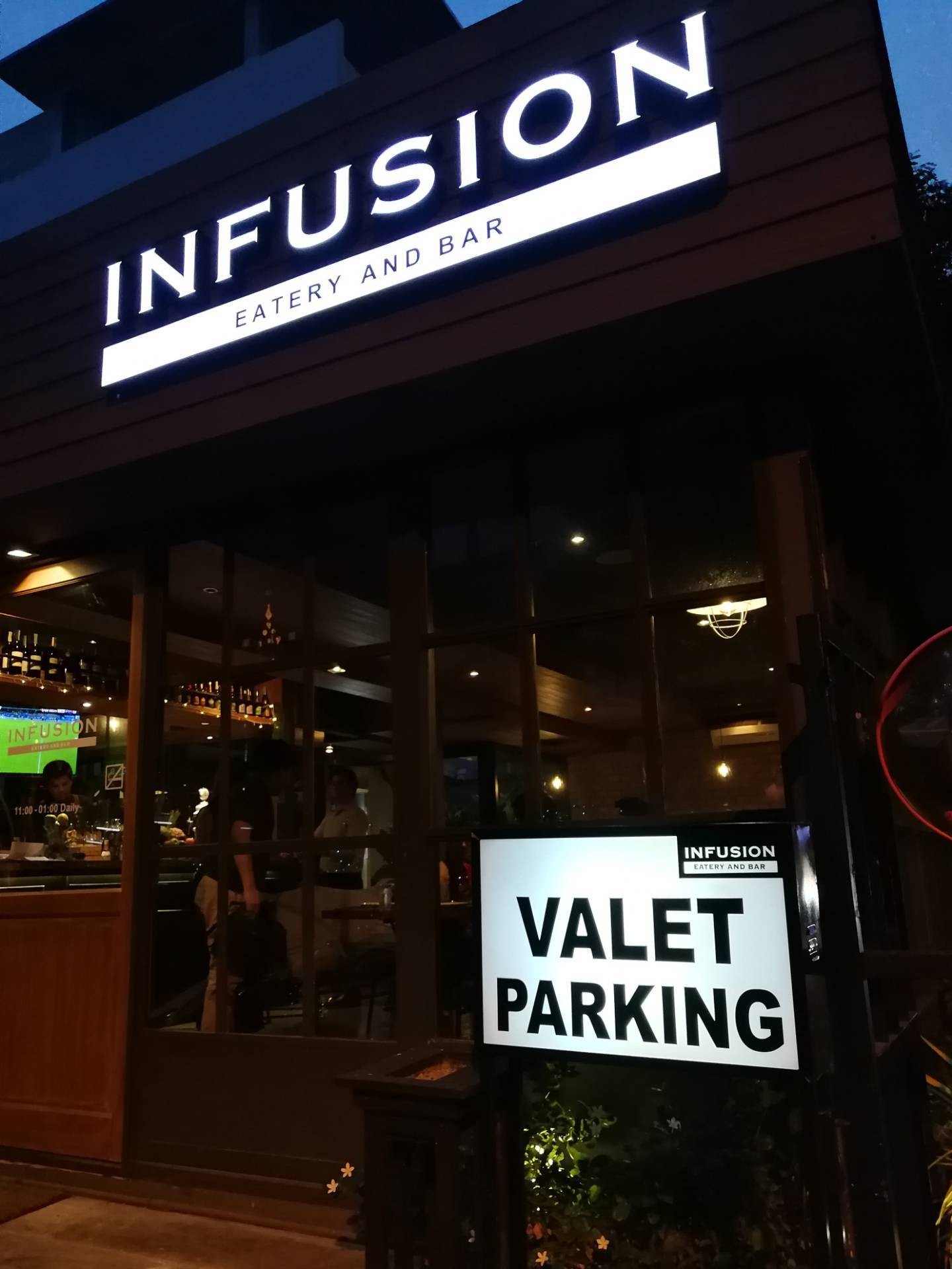 รีวิว Infusion Eatery & Bar - อะไรก็อร่อย