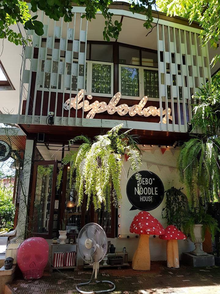 รีวิว Debo Café - ร้านแต่งหน้ารัก ก๋วยเตี๋ยวอร่อย เลือกหน้าท็อบปิ้งได้ ...