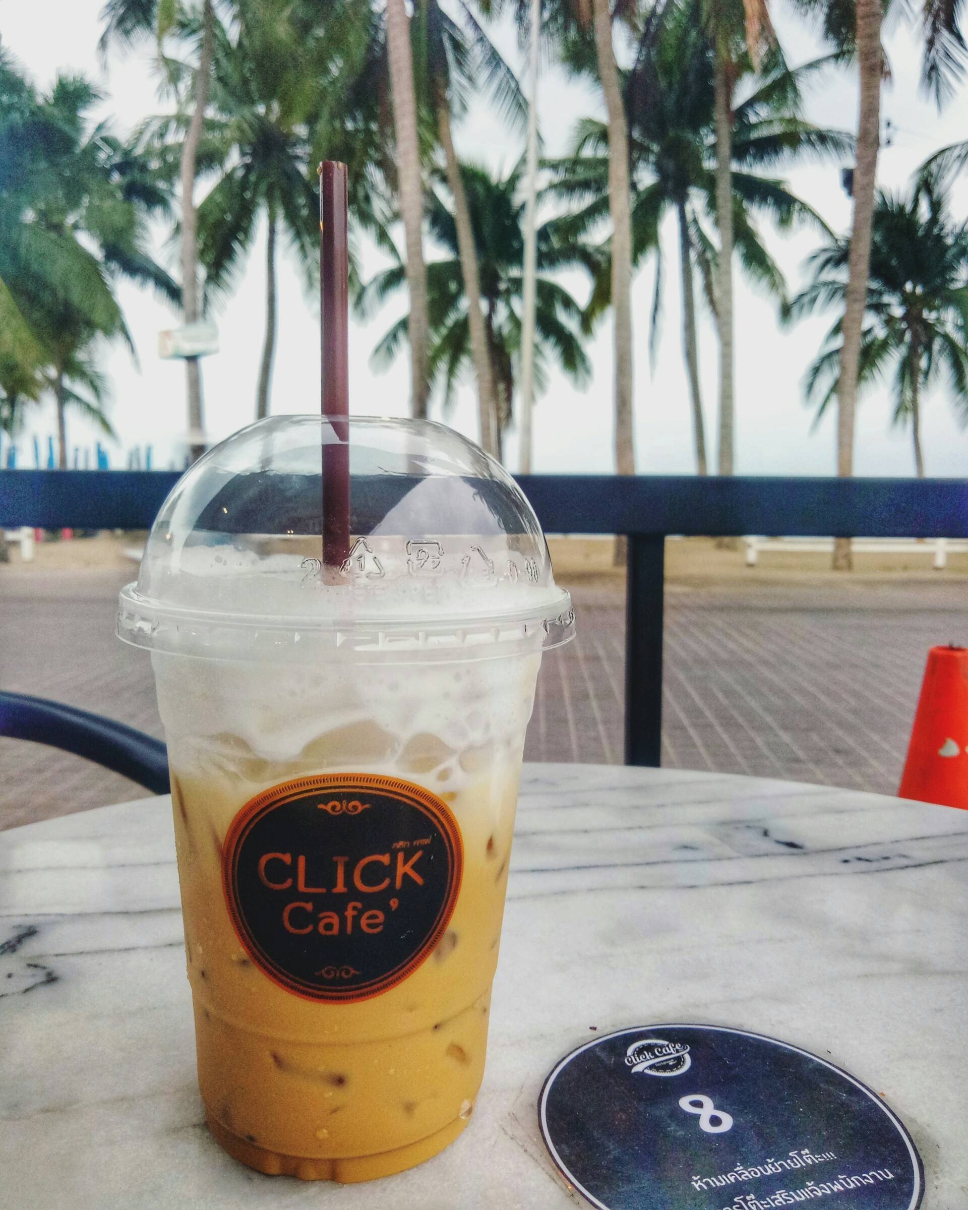 รีวิว Click Cafe' - นั่งชิลล์ จิบกาแฟ ที่ริมเล