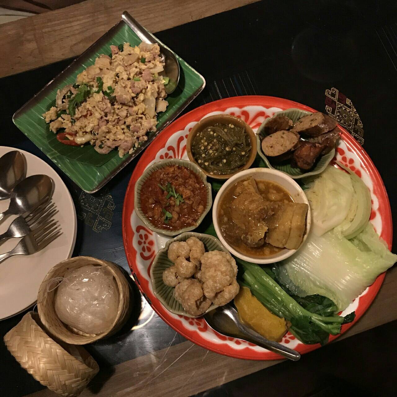 รีวิว เฮือนม่วนใจ๋ Huan Muan Jai - - ม่วนใจ๋ อิ่มท้อง อาหารเหนือ อาคาร ...