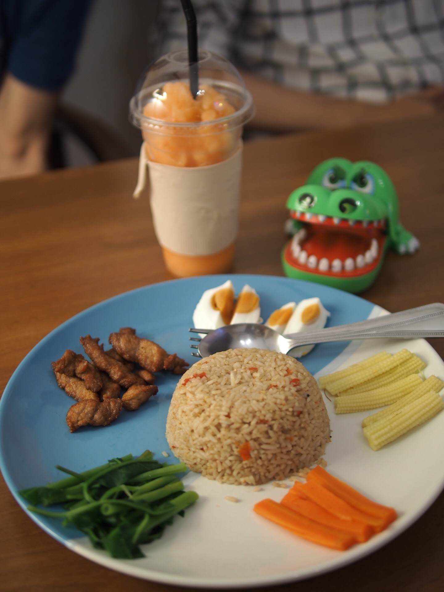 รีวิว Kopee Cafe' - ติดใจช็อกโกแลตน่านิ่ม @ Kopee Cafe'