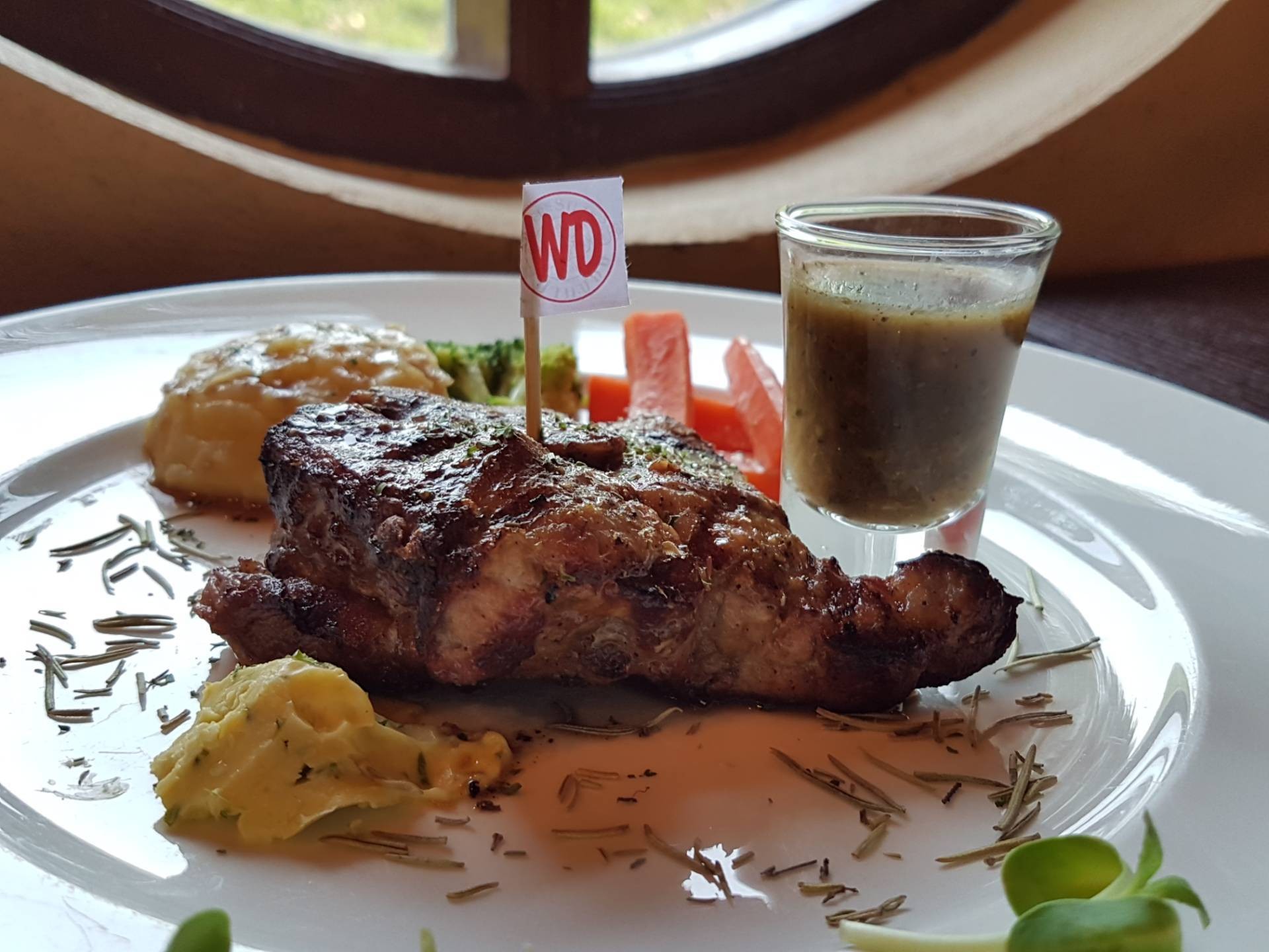 รูป Uncle Pui Hobbit Steak House บางเลน ลำลูกบัว