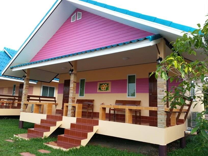 แสงทองบีชรีสอร์ท (Saeng Thong Beach Resort) - รีวิวที่พัก