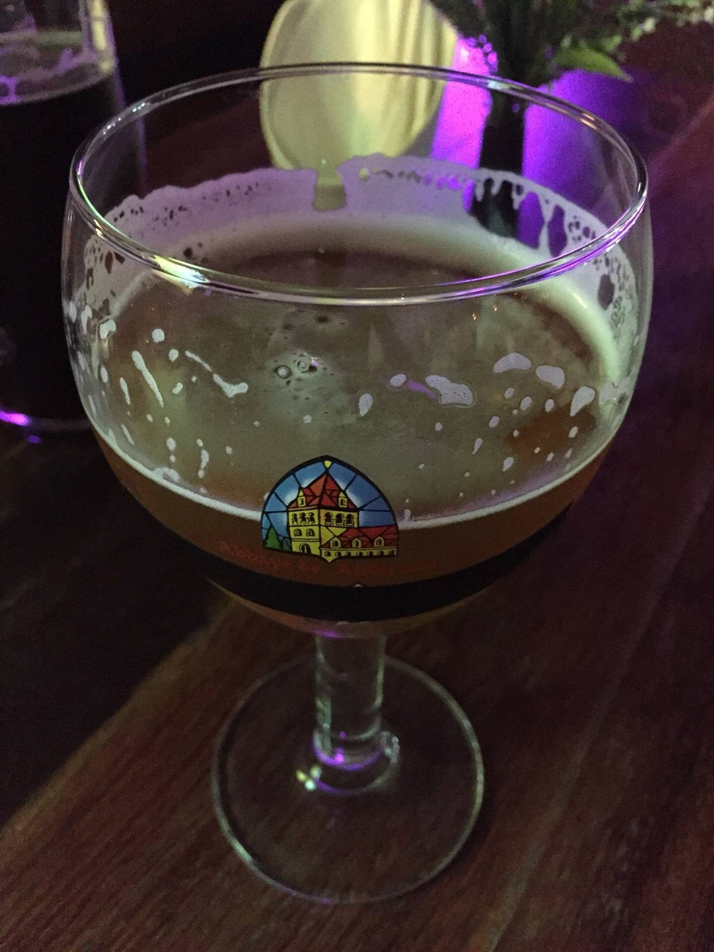 รีวิว LAGER Cafe Beer And Cider - Cool beer and cool place