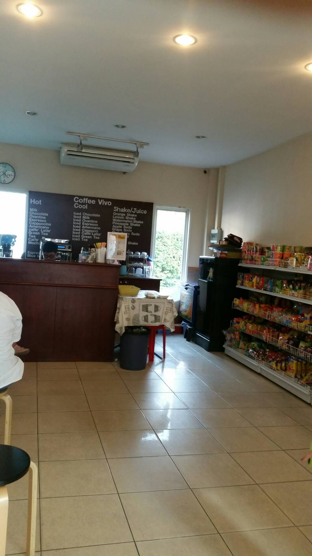 รีวิว Kanoom ขนม นม เนย - ร้านกาแฟระหว่างรอ