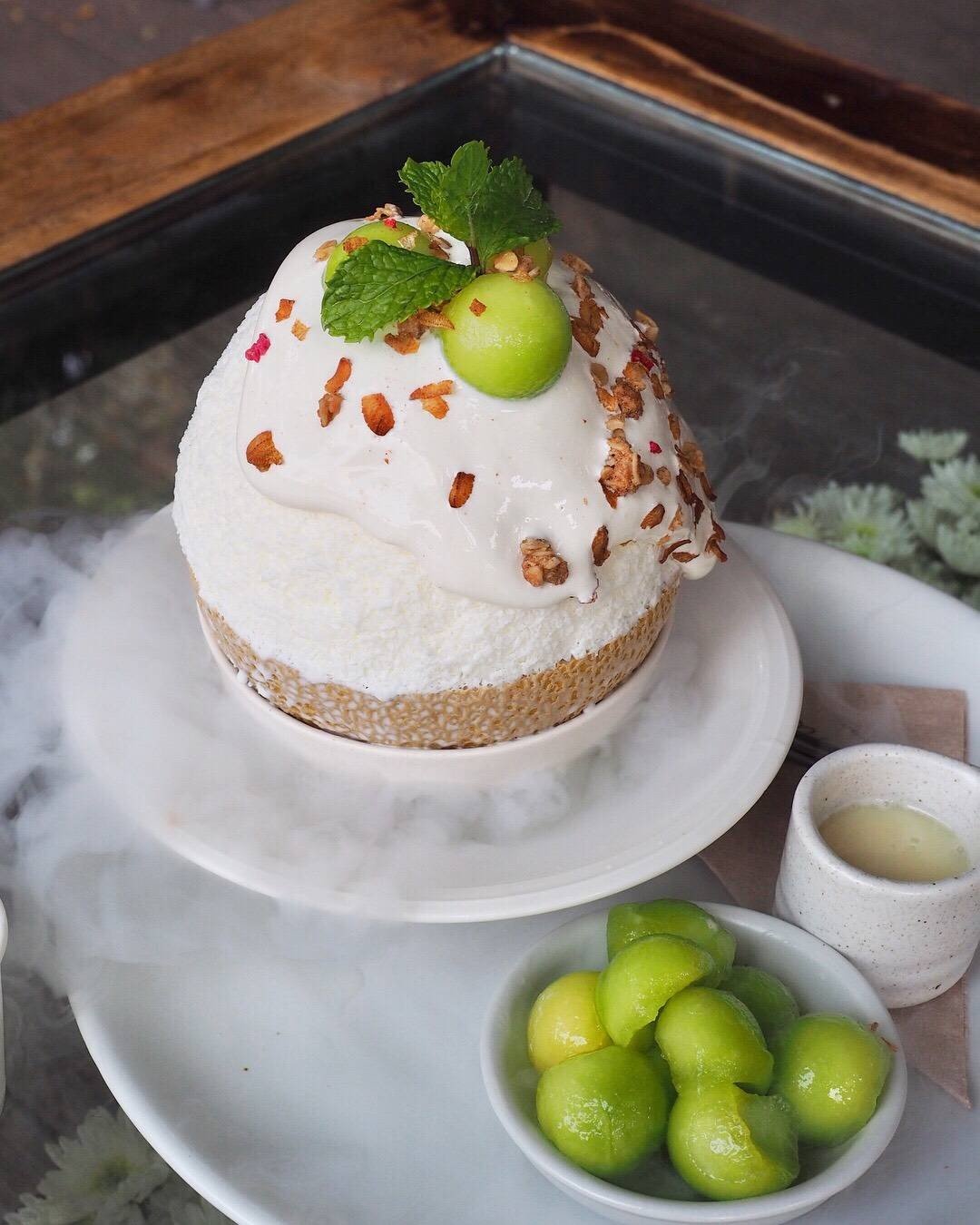 รีวิว Cheevit Cheeva ศิริมังคลาจารย์ ซอย 7 - บิงซูที่มีชีวิตชีวา